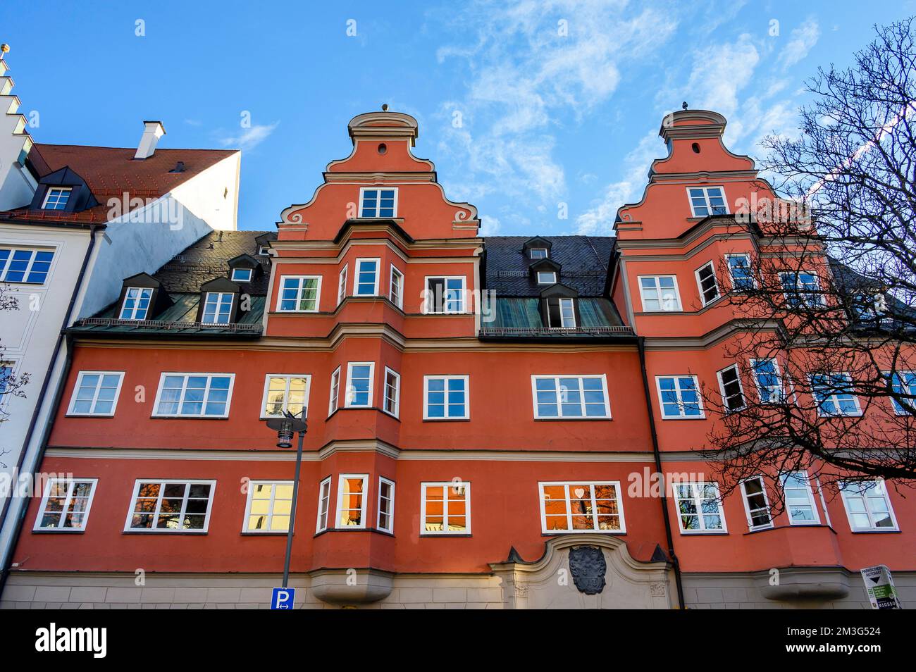 Red baroque facade hi-res stock photography and images - Alamy