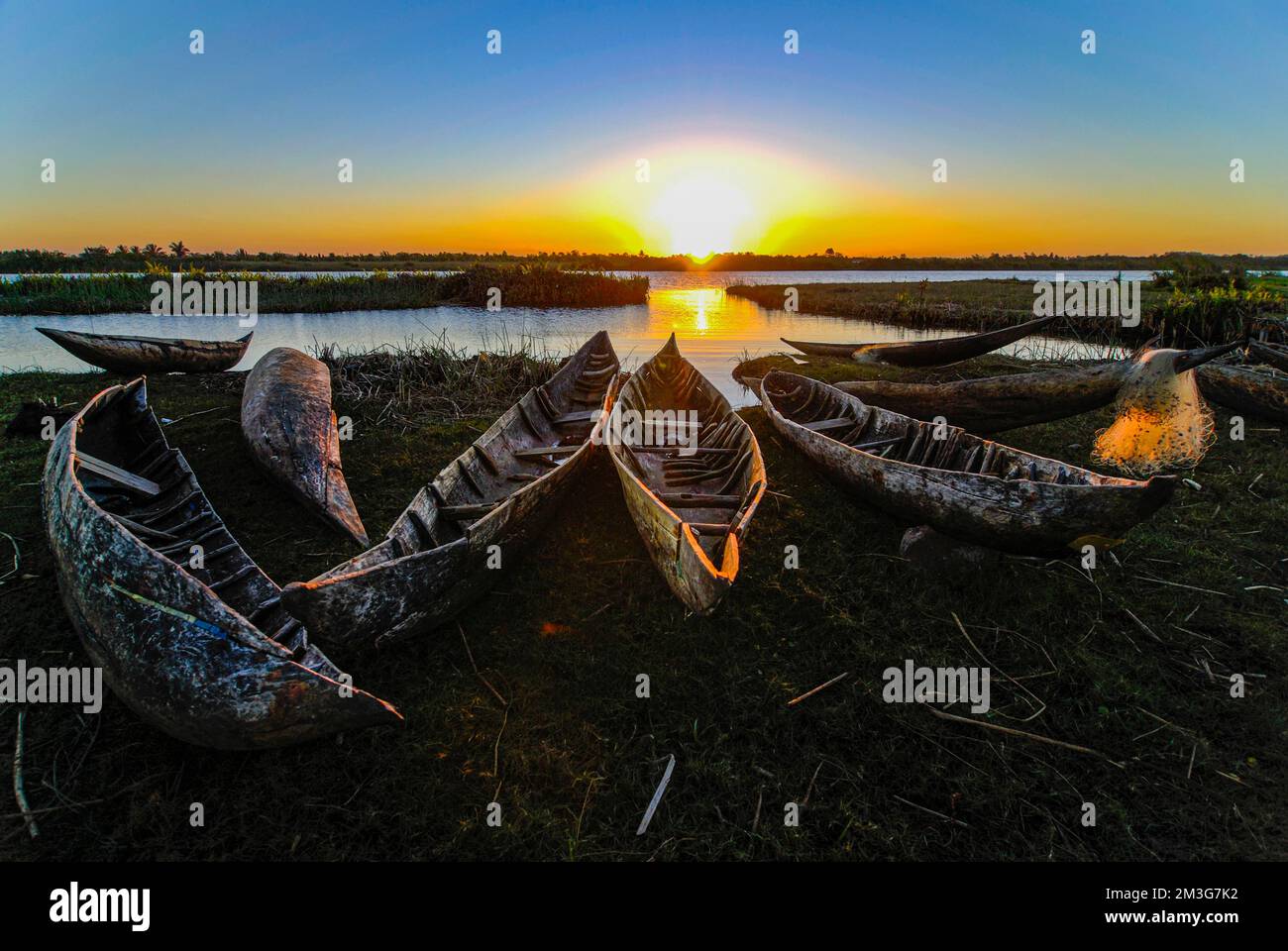 Repairs to the canal hi-res stock photography and images - Alamy