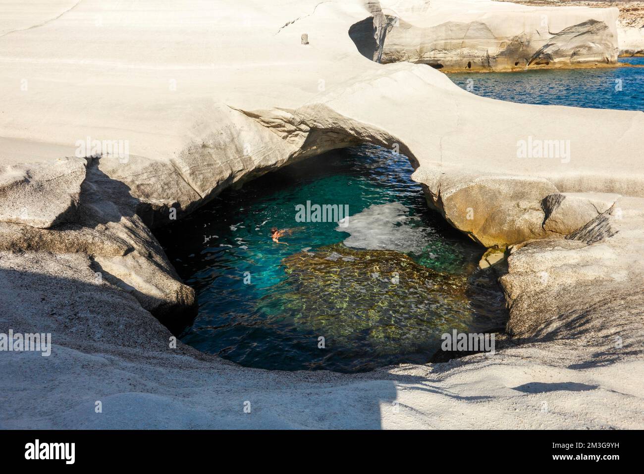 Volcanic Rock formations and stone bridge of Sarakiniko, Milos ...