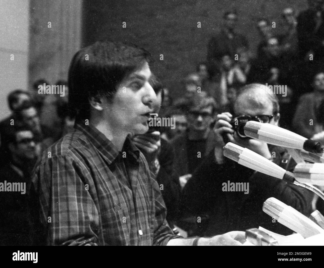 Vietnam war demonstration 1968 hi-res stock photography and images - Alamy