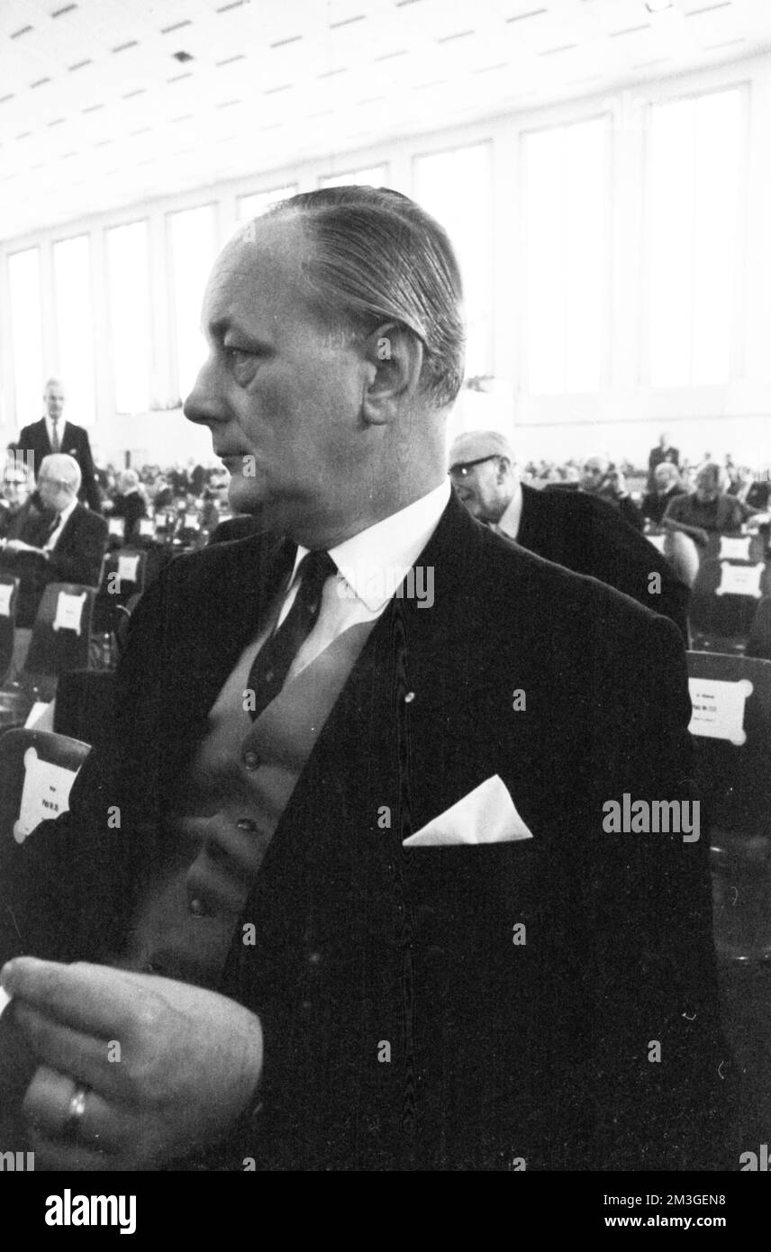 The Federal Assembly elected the new Federal President Gustav Heinemann ...