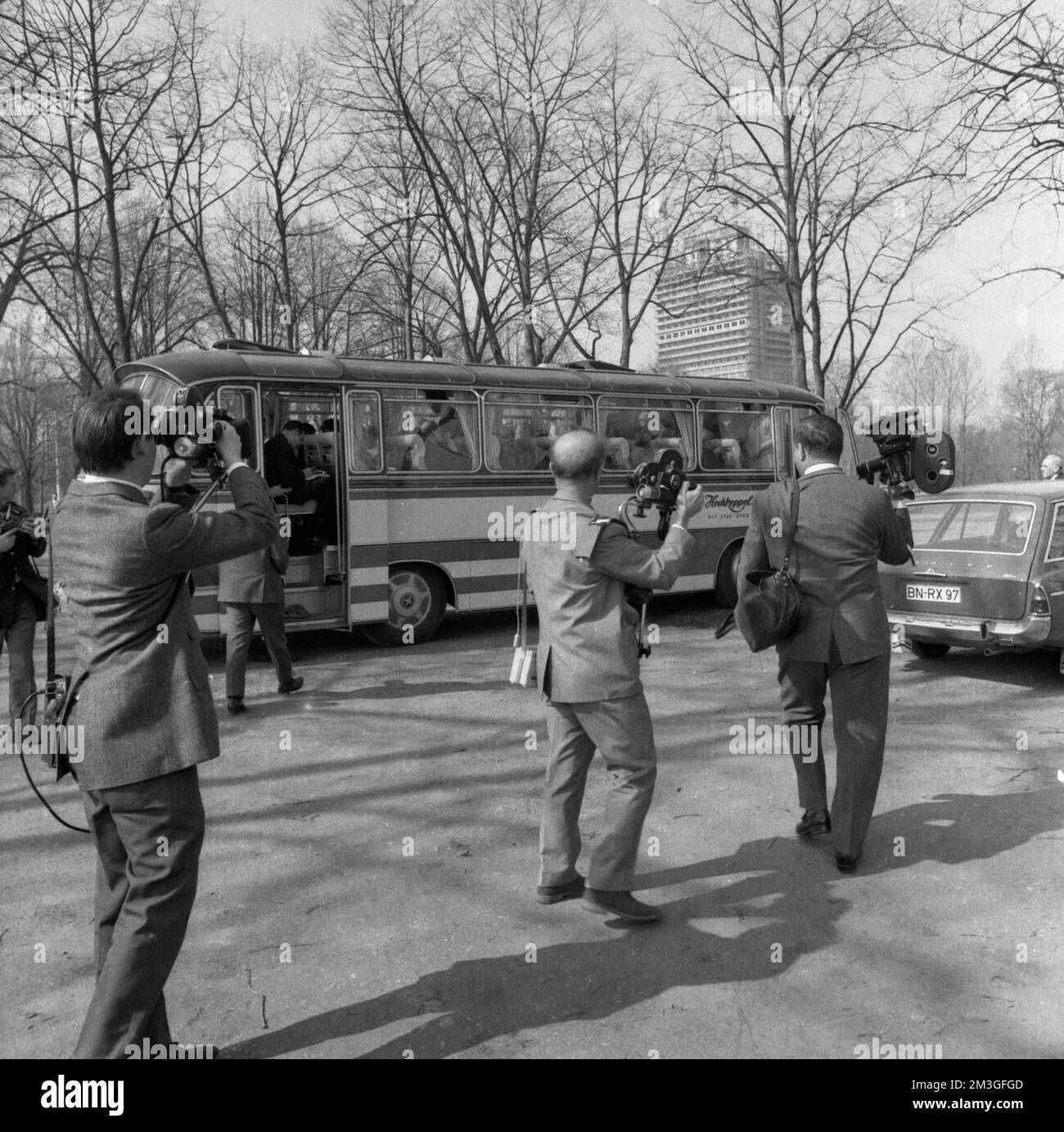 KPD functionaries, who had travelled from the GDR, invited to a press ...