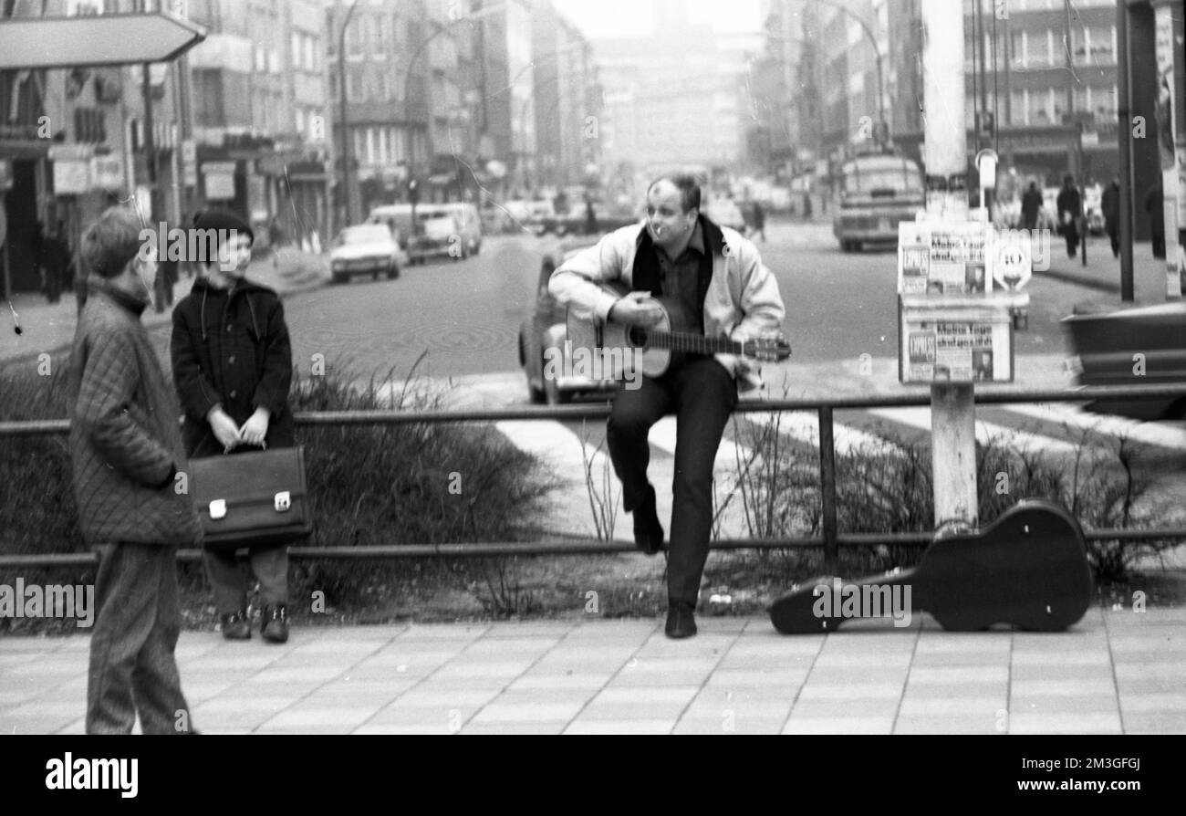 The Duesseldorf singer-songwriter, cabaret artist and graphic artist ...