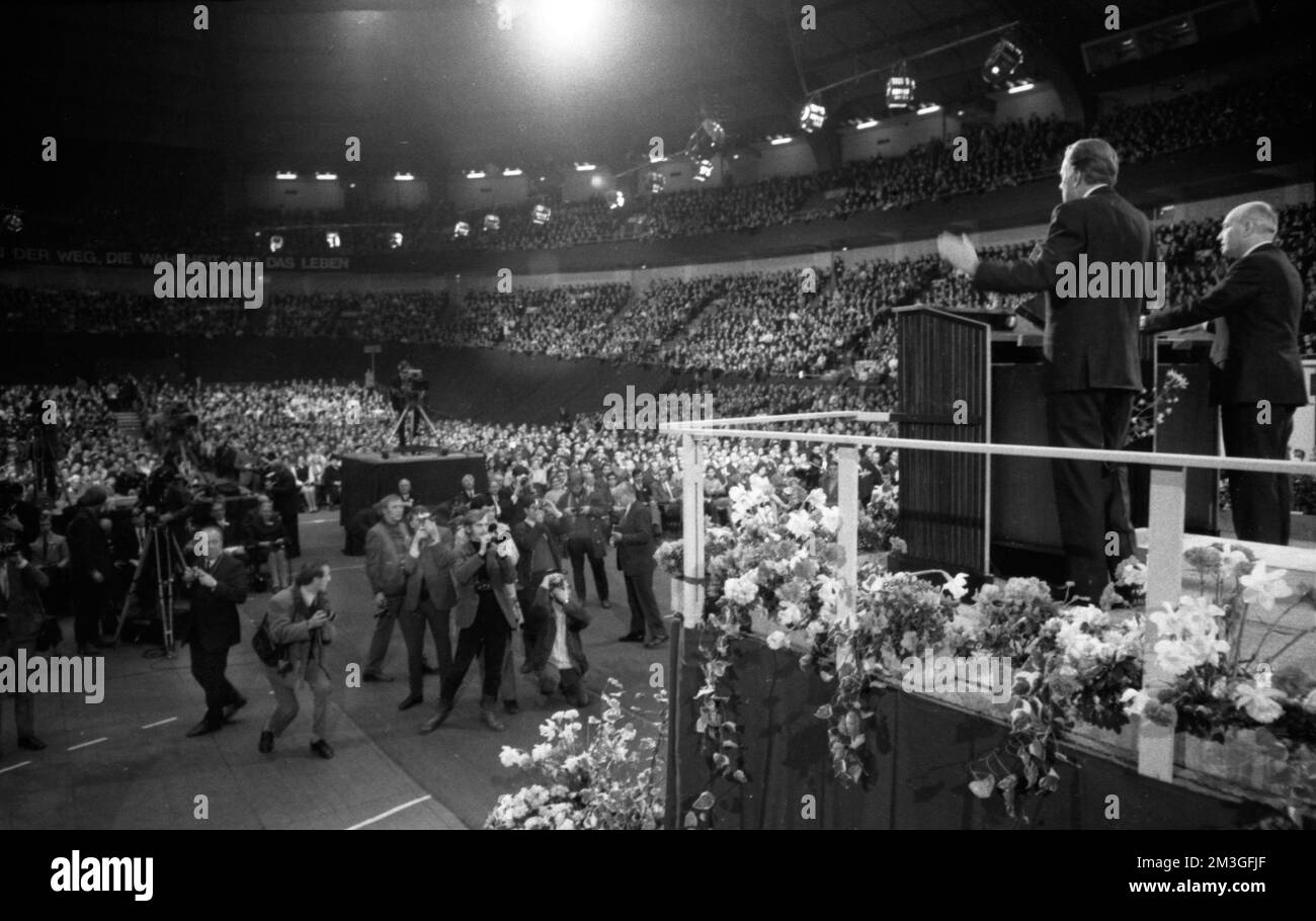Performance and show by US revivalist Billy Graham on 2. 4. 1970 at the ...