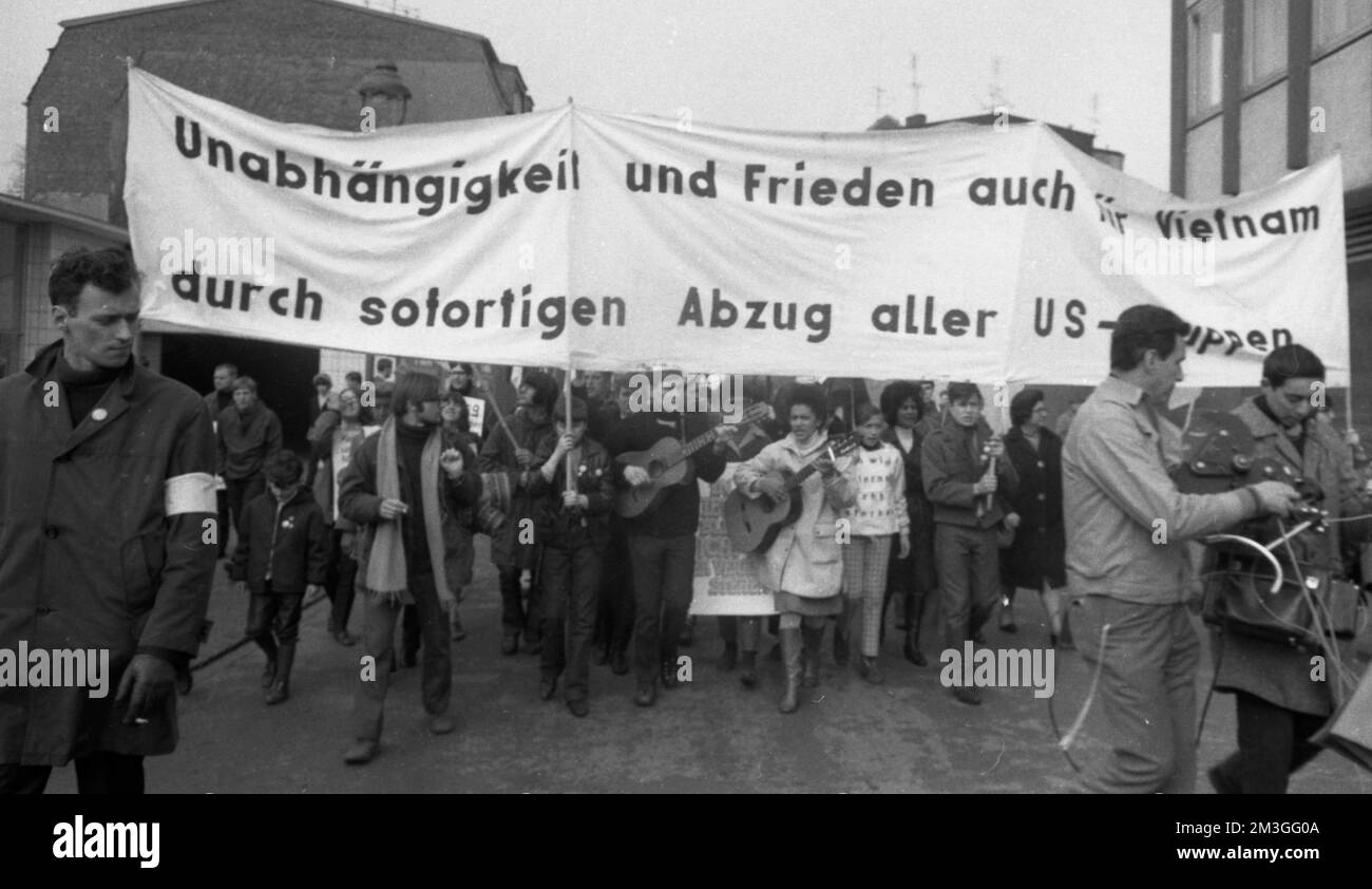 The traditional honouring of Nazi victims in the Bittermark, here on 12 ...