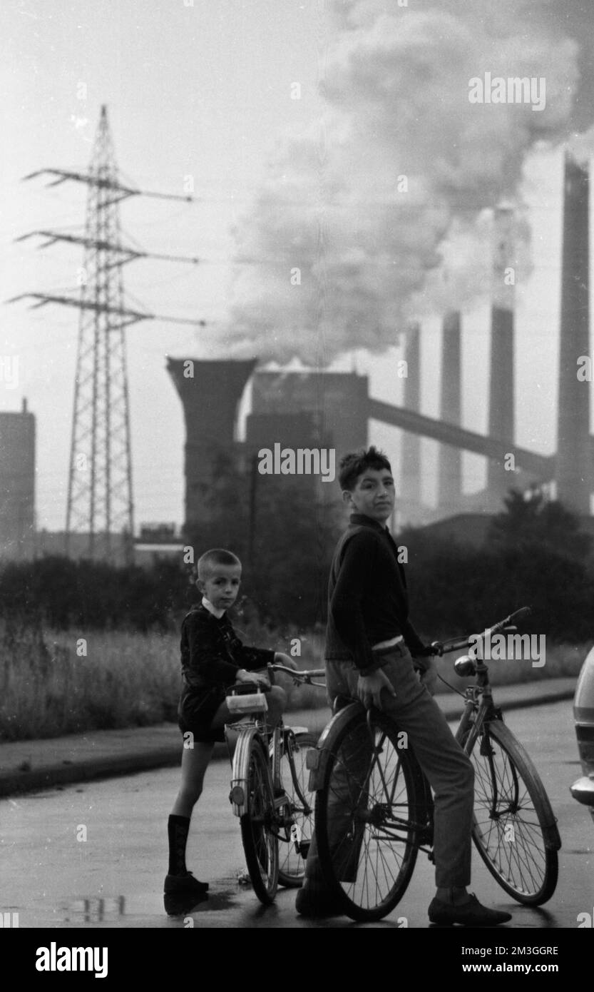 Negative highlights in the Ruhr area in the years 1965 to 1971. . Air ...