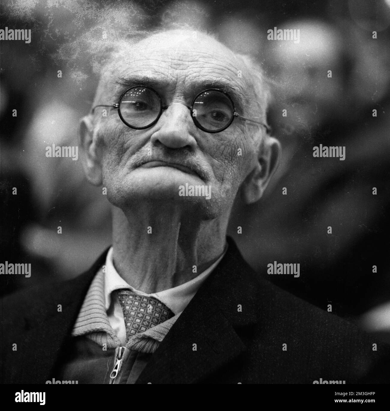 More than 2, 500 large-scale and small-scale workers met at the VEBA ...