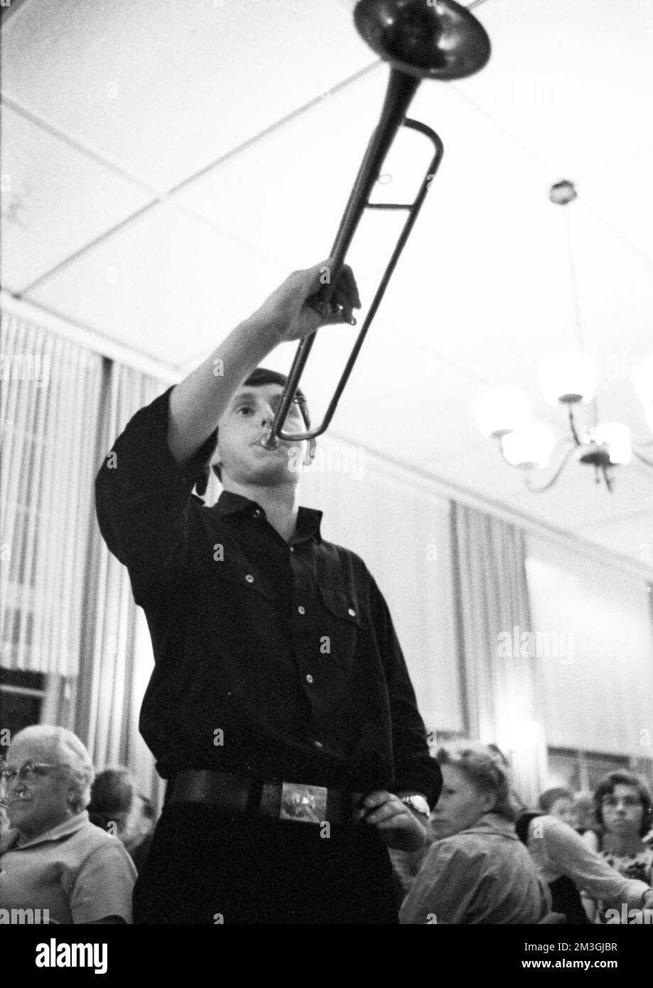 The nazi party of hitler youth hitler jugend hi-res stock photography ...