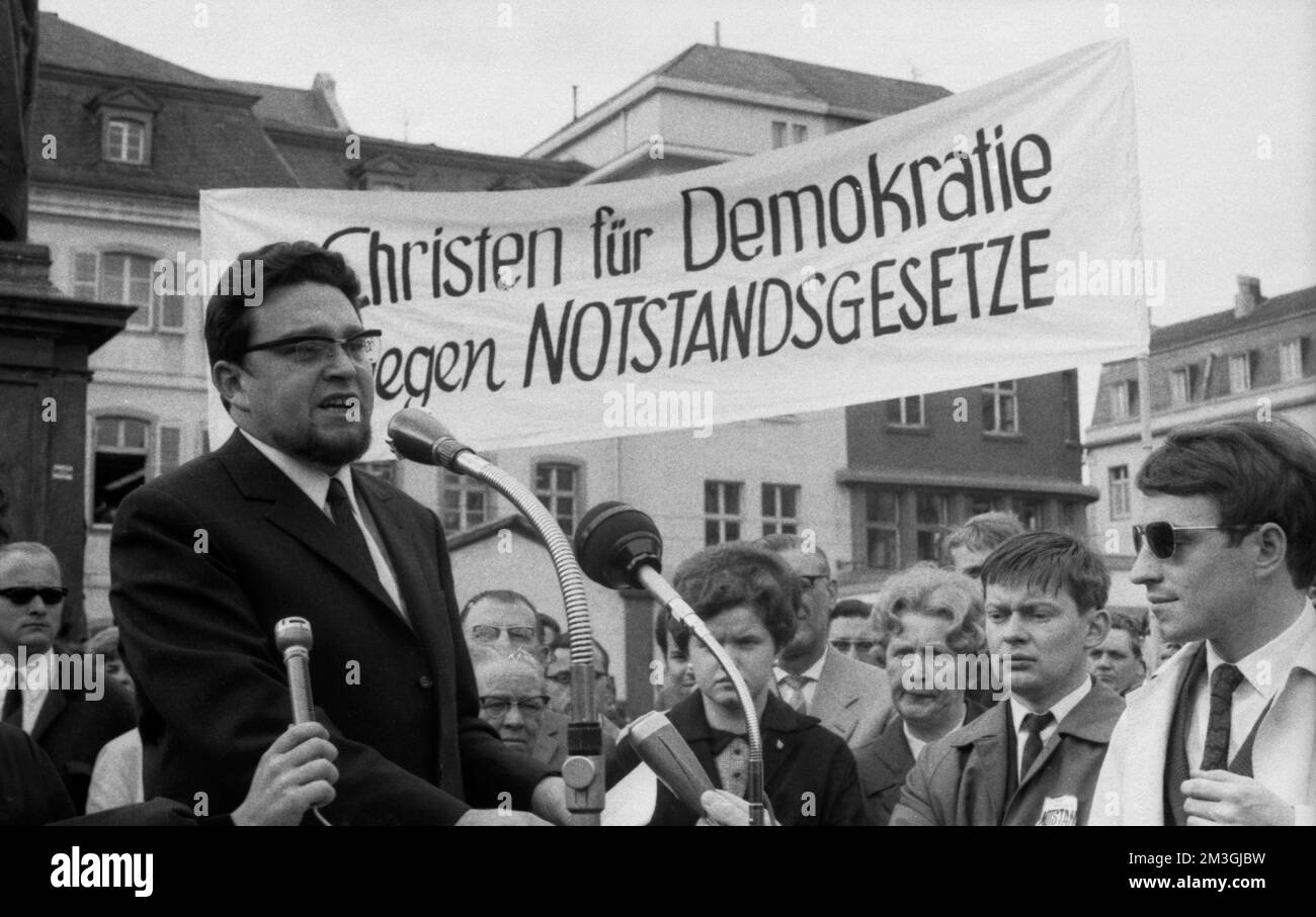 Christian democratic movement hi-res stock photography and images - Alamy