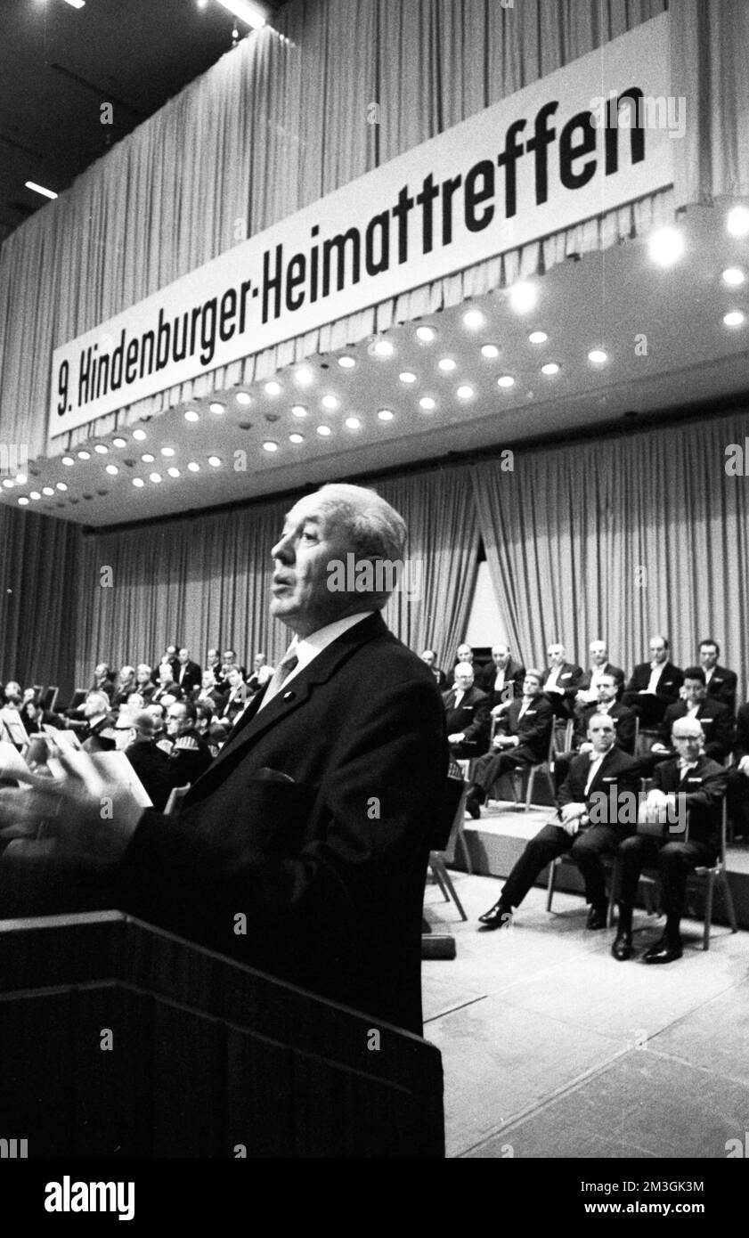 Expellees, Expellee Meetings, People, Politicians and Slogans in the ...