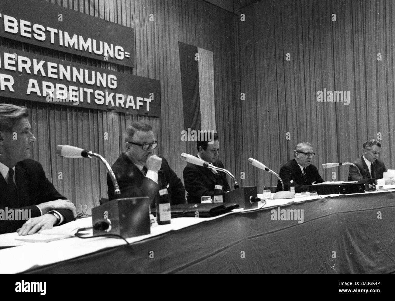 Trade union activities in the years 1965 to 1971 on the subject of co ...