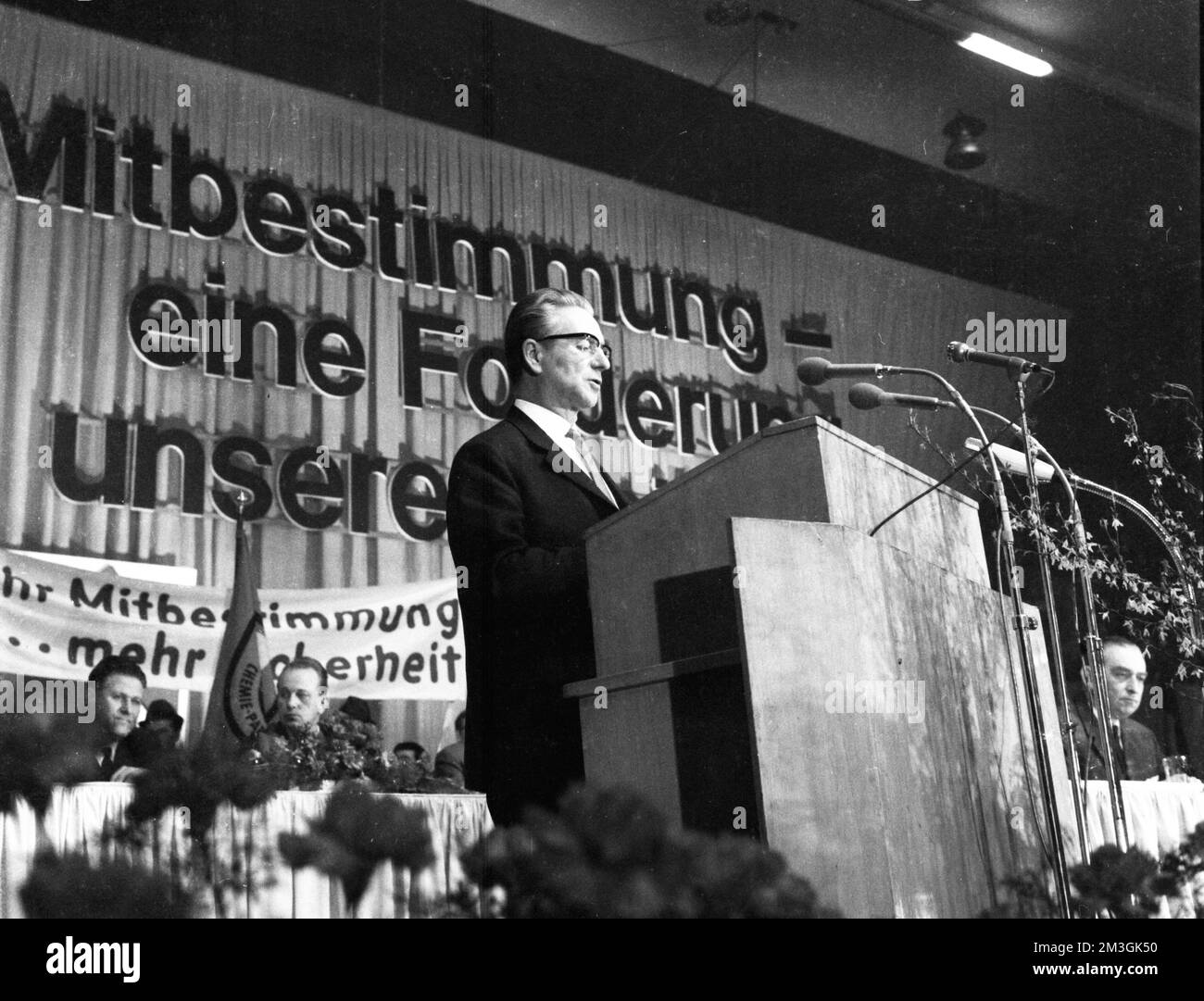 Trade union activities in the years 1965 to 1971 on the subject of co ...