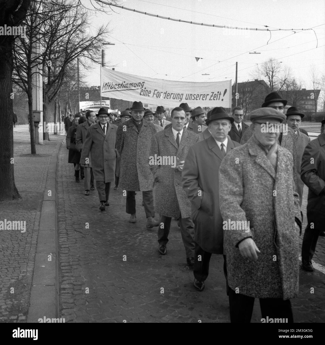 Trade union activities in the years 1965 to 1971 on the subject of co ...