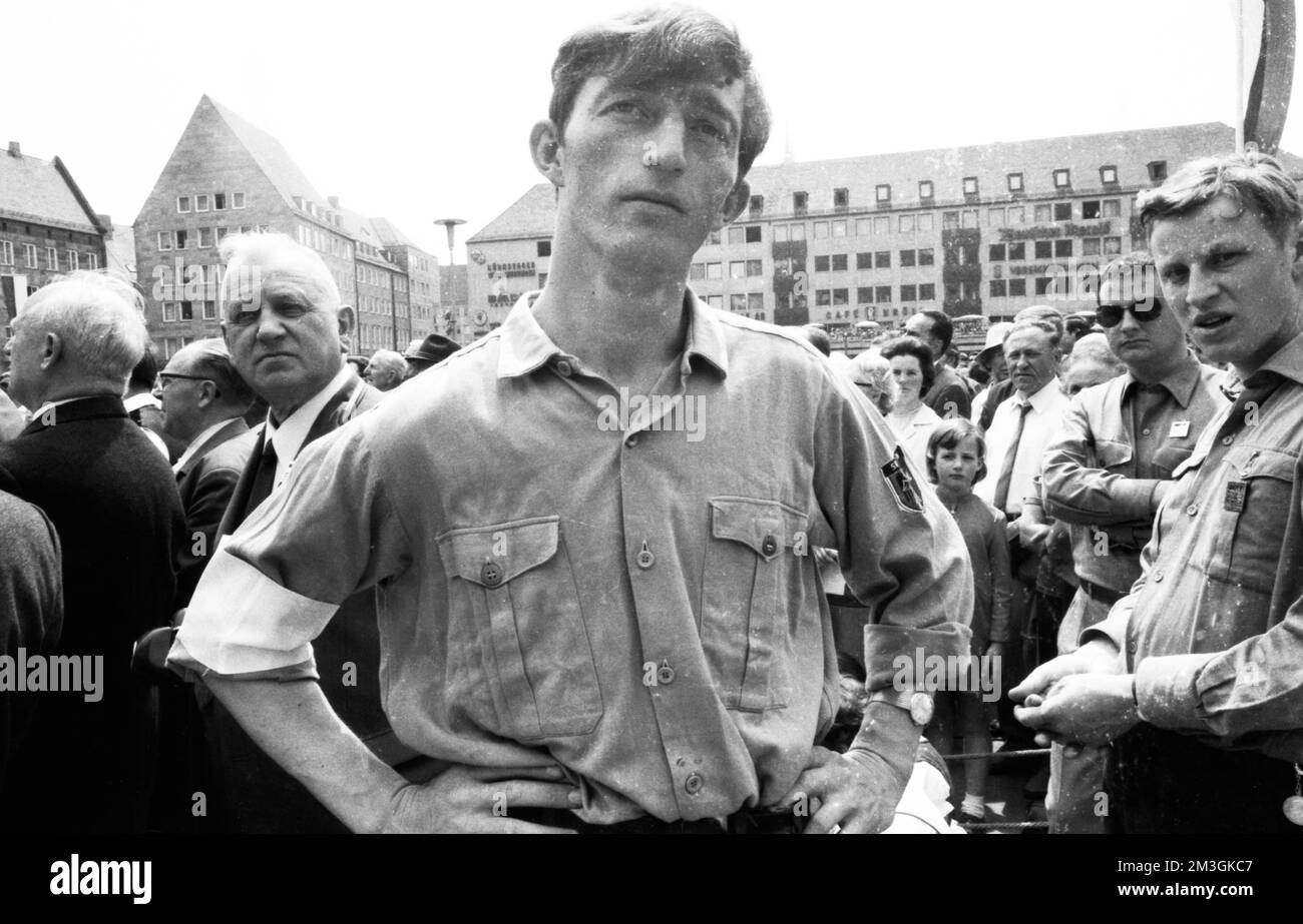 Every year the Sudeten German Landsmannschaft, here on 27. 5. 1969 in ...