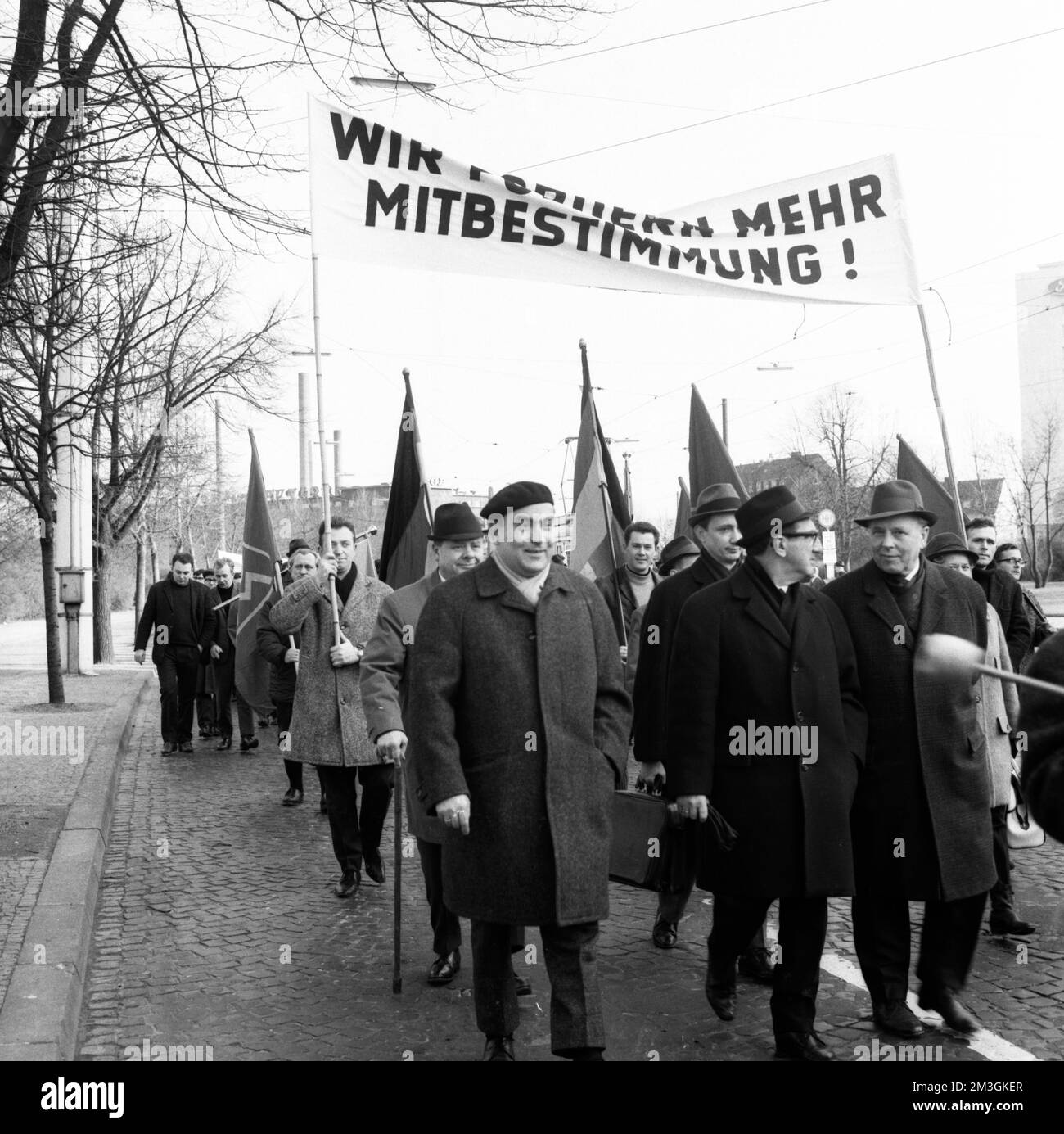 Trade union activities in the years 1965 to 1971 on the subject of co ...