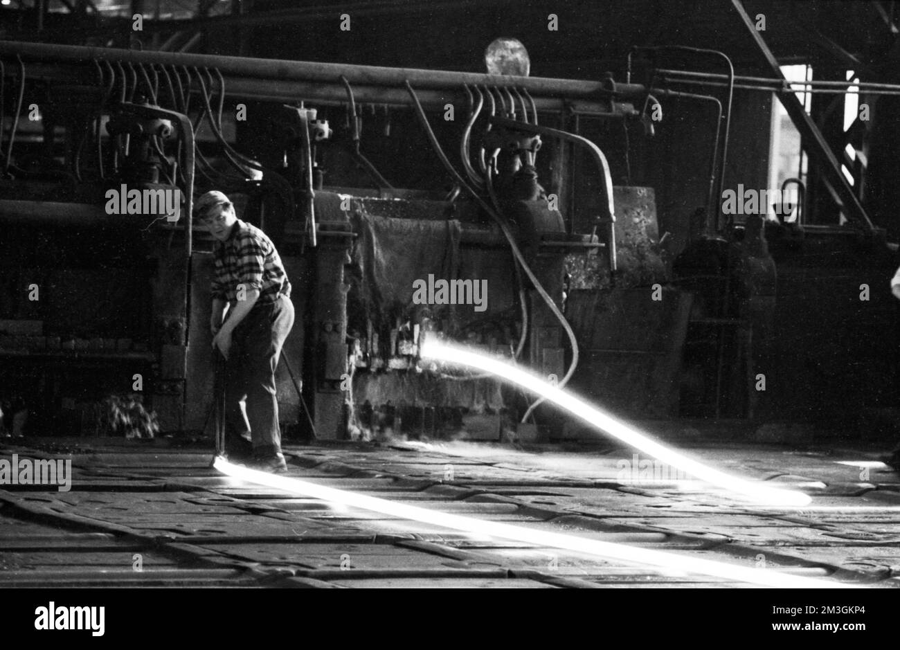 The production of steel products, as here at the Neunkircher Eisenwerke ...