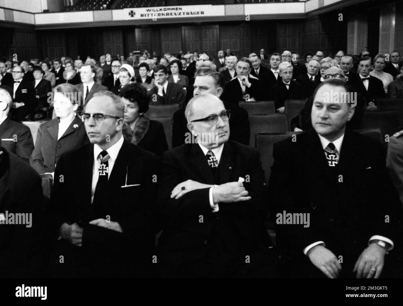 Hitler's heroes, the Knight's Cross bearers of the German Wehrmacht ...