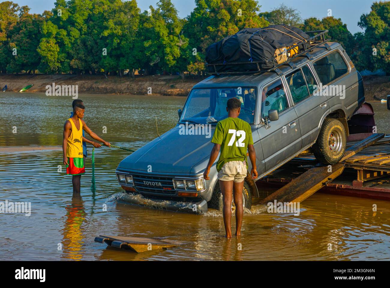 Africa madagascar bemaraha manambolo river hi-res stock photography and ...