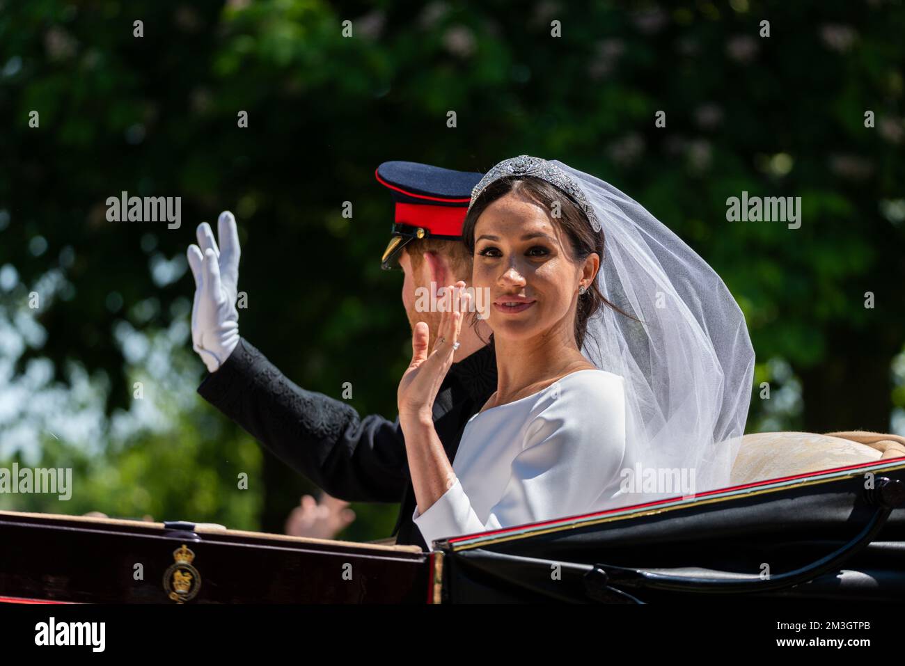 Meghan Markle and Prince Harry carriage procession after the Royal ...