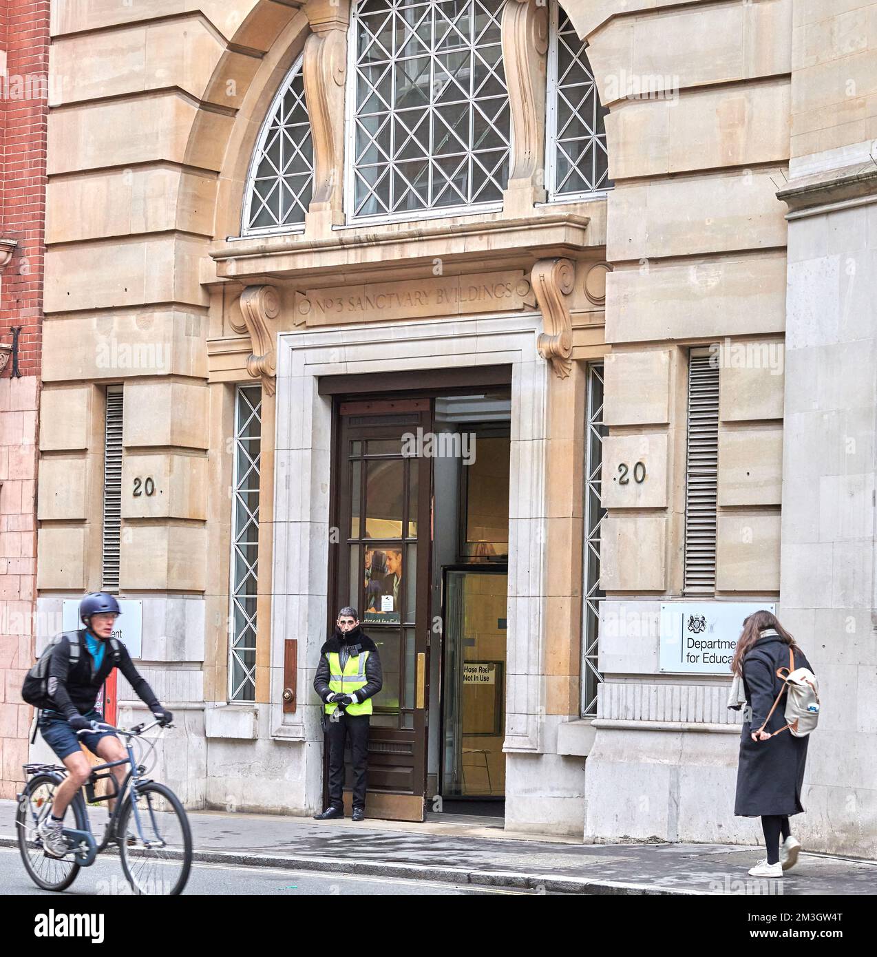 Department of education building hi-res stock photography and images ...