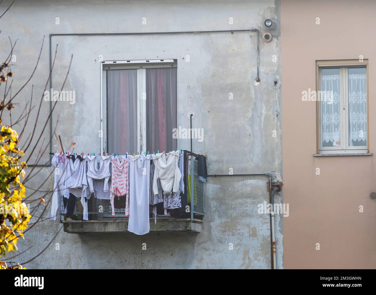 Clothes hanging on the outskirts of Cremona Stock Photo - Alamy
