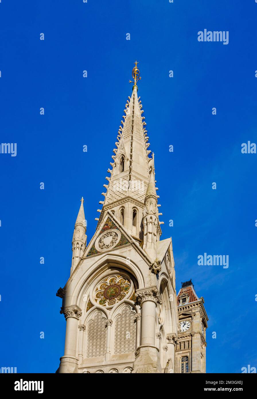 The Chamberlain Memorial and clock tower of the Birmingham Museum & Art ...