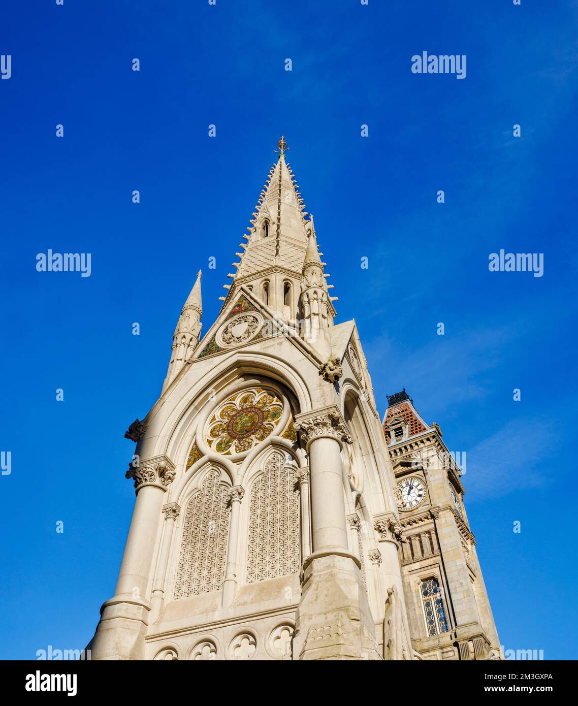 The Chamberlain Memorial and clock tower of the Birmingham Museum & Art ...