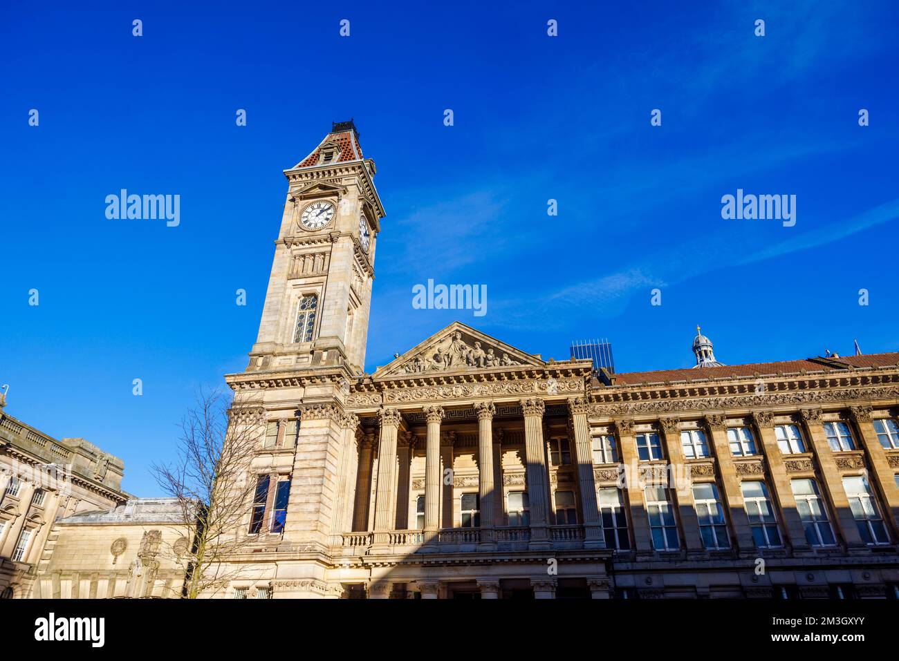 The Birmingham Museum & Art Gallery and Big Brum clock tower viewed ...