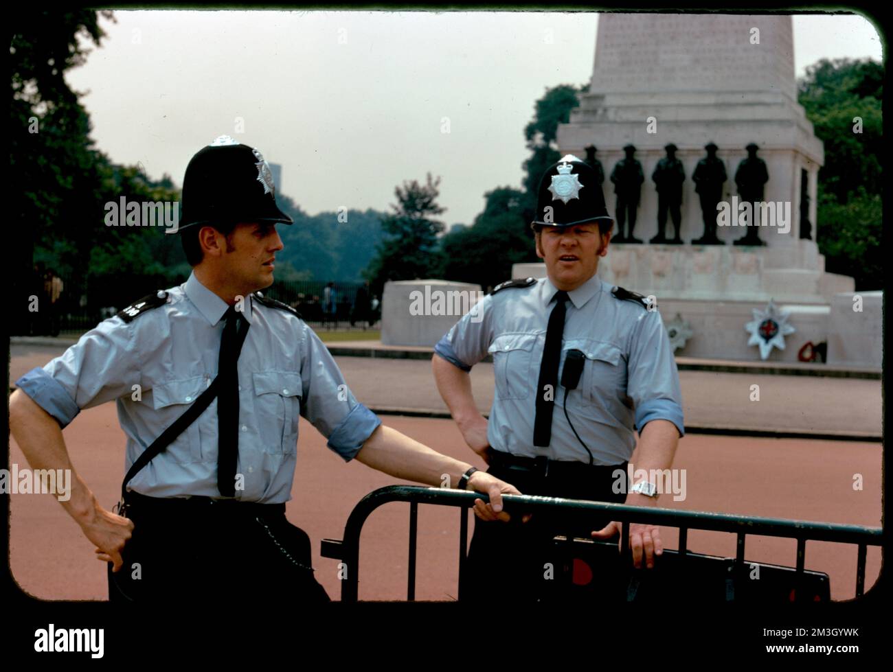 Metropolitan Police officers at Guards Memorial, London , Police ...