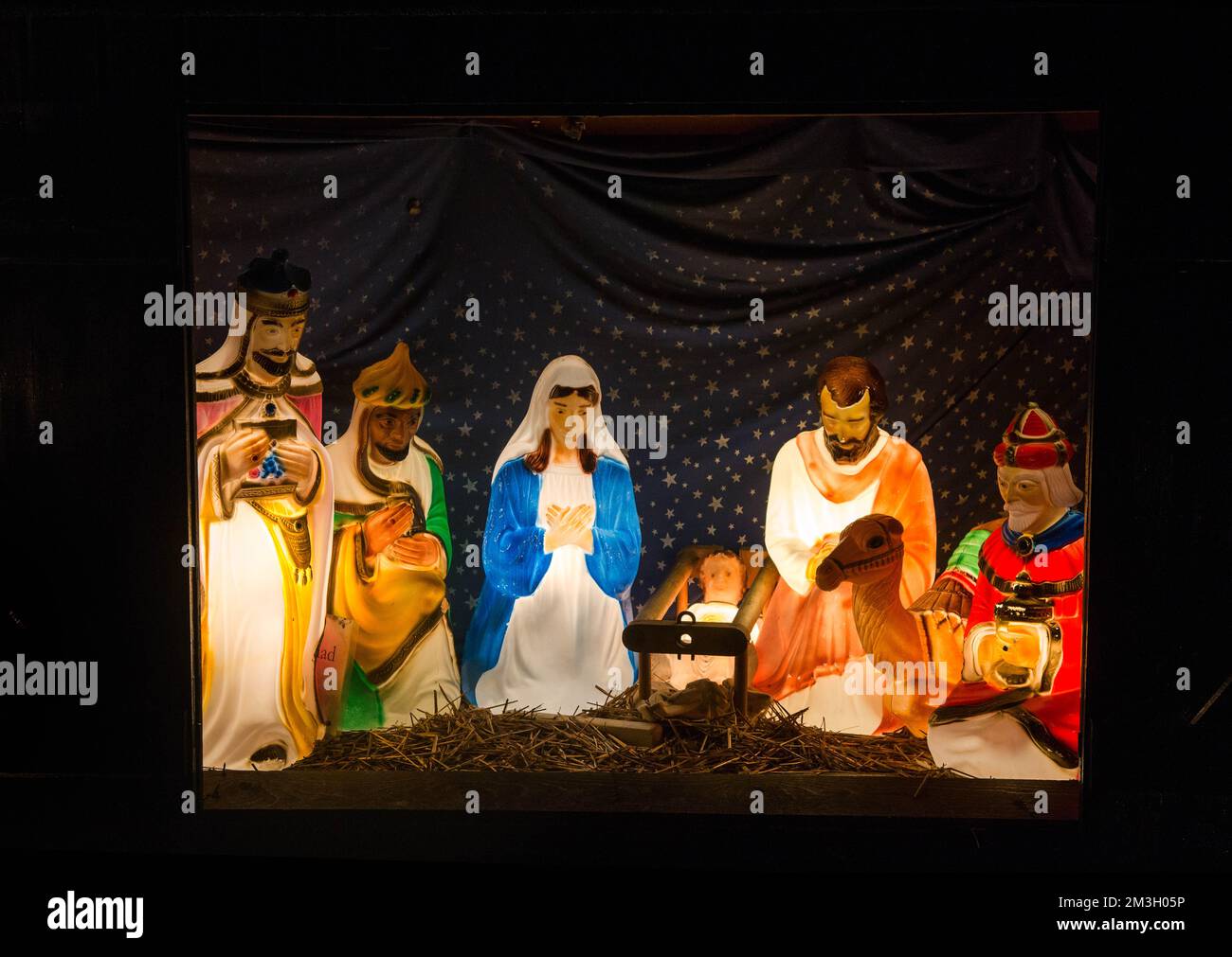 Shining nativity scene, with, among other things, Jesus and the baby ...