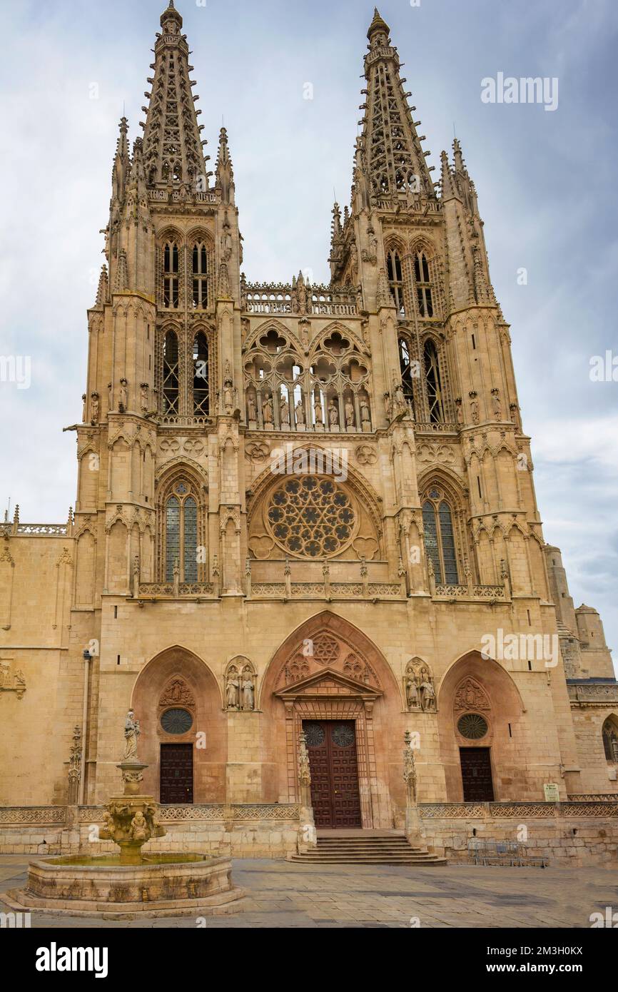 Burgos, Spain: View of the facade of the Puerta Real or the Puerta del ...