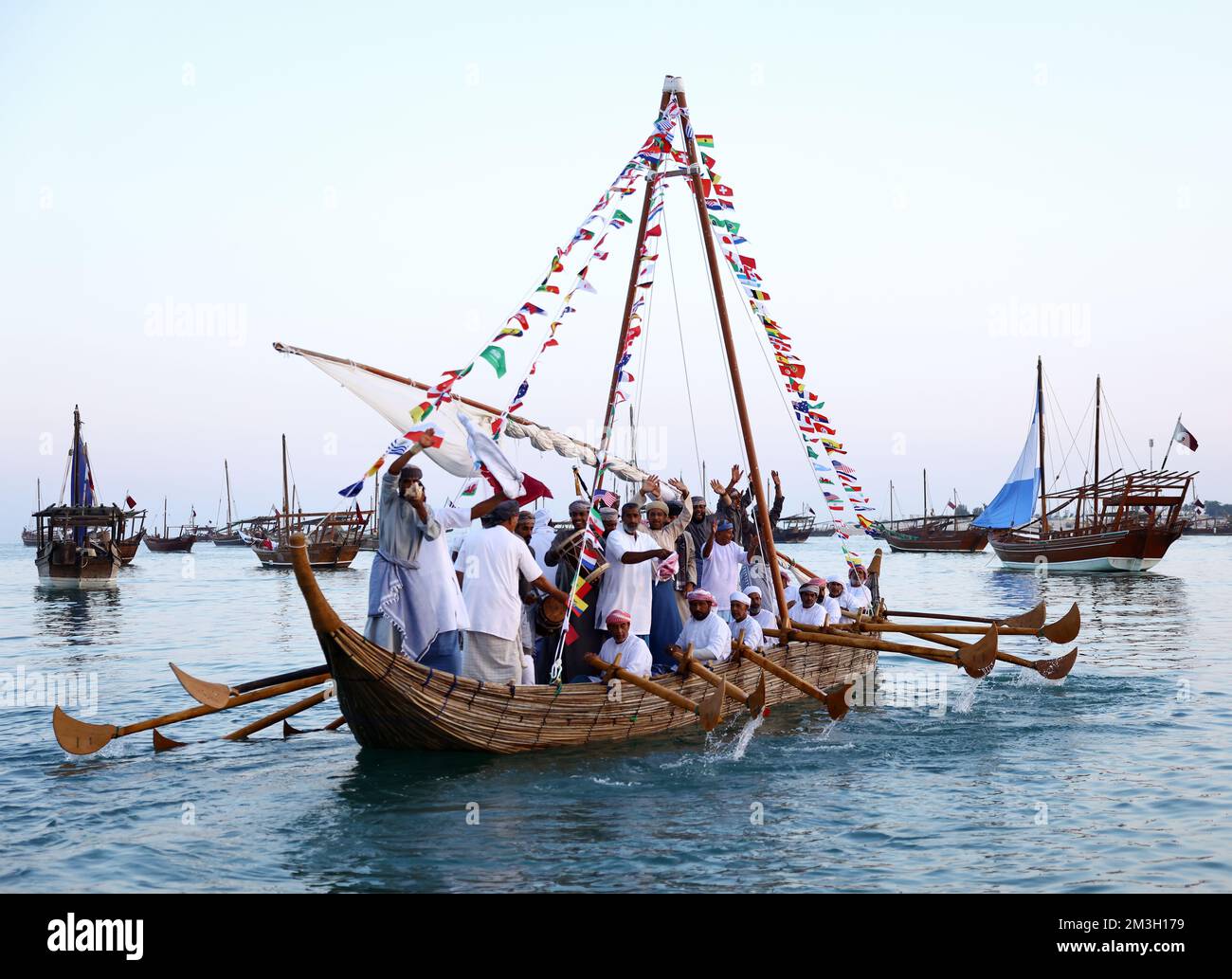 Sailing a boat hi-res stock photography and images - Alamy