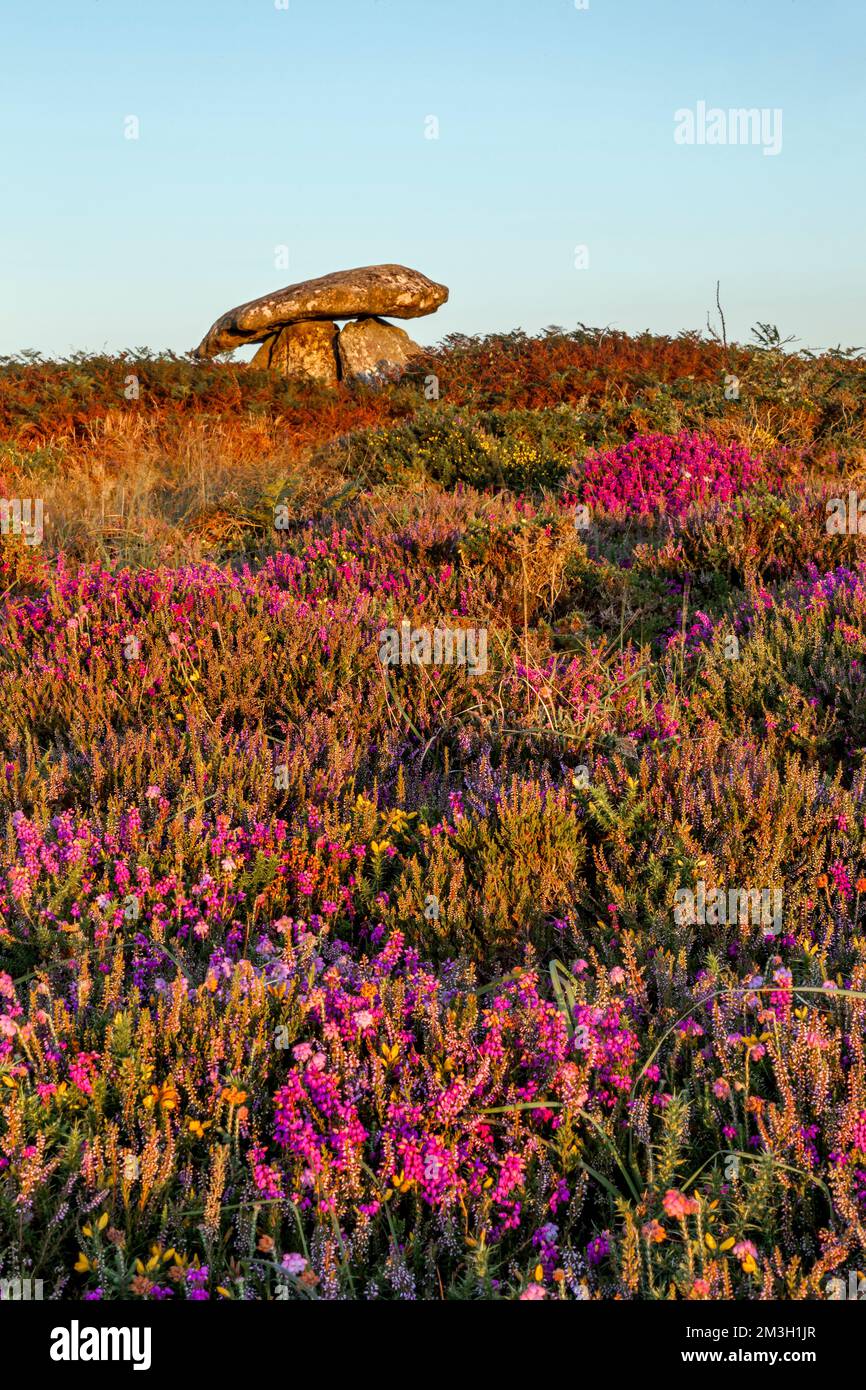 Chun quoit neolithic stone monument hi-res stock photography and images ...