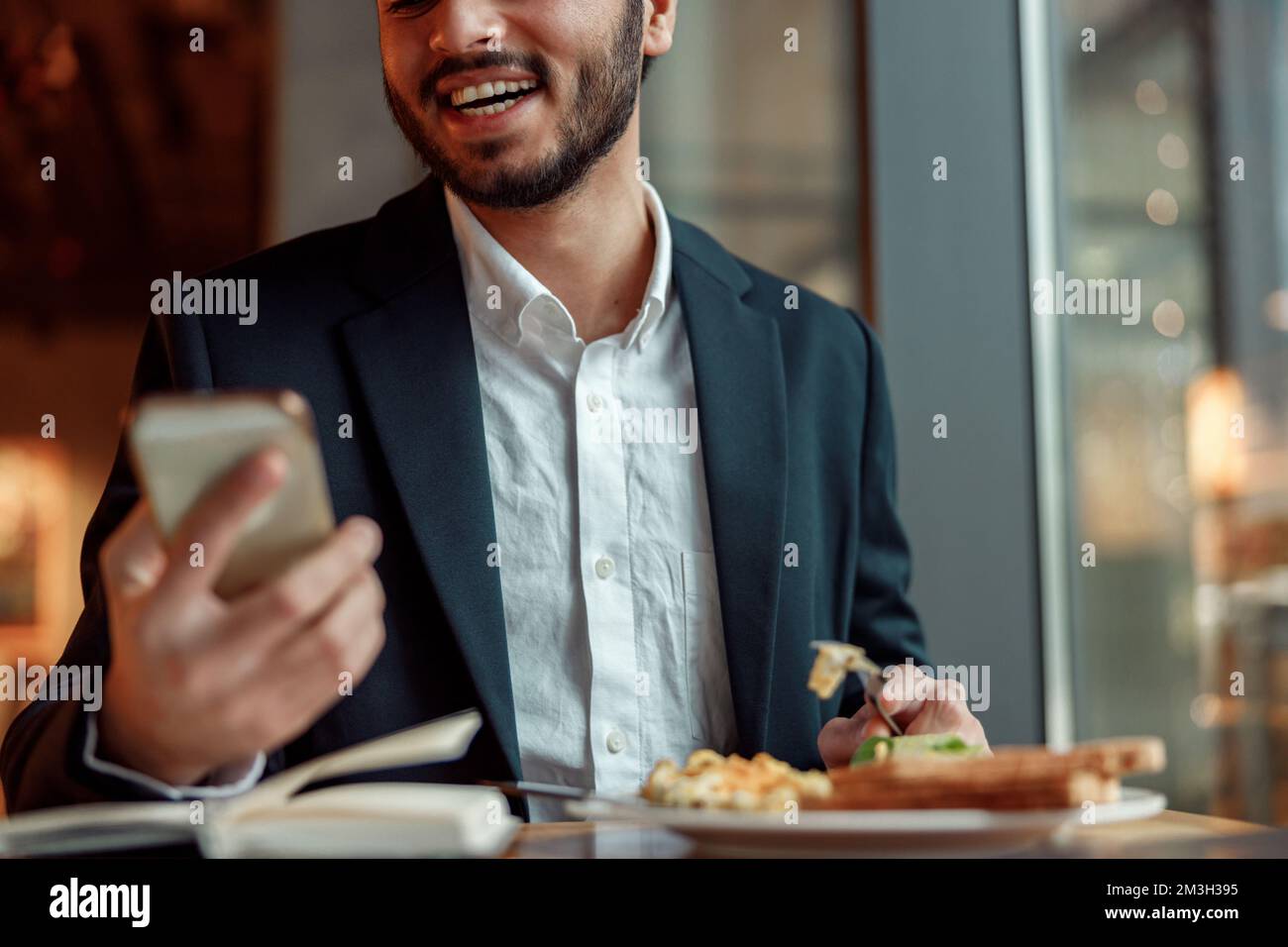 Indian businessman wearing suit hi-res stock photography and images - Alamy