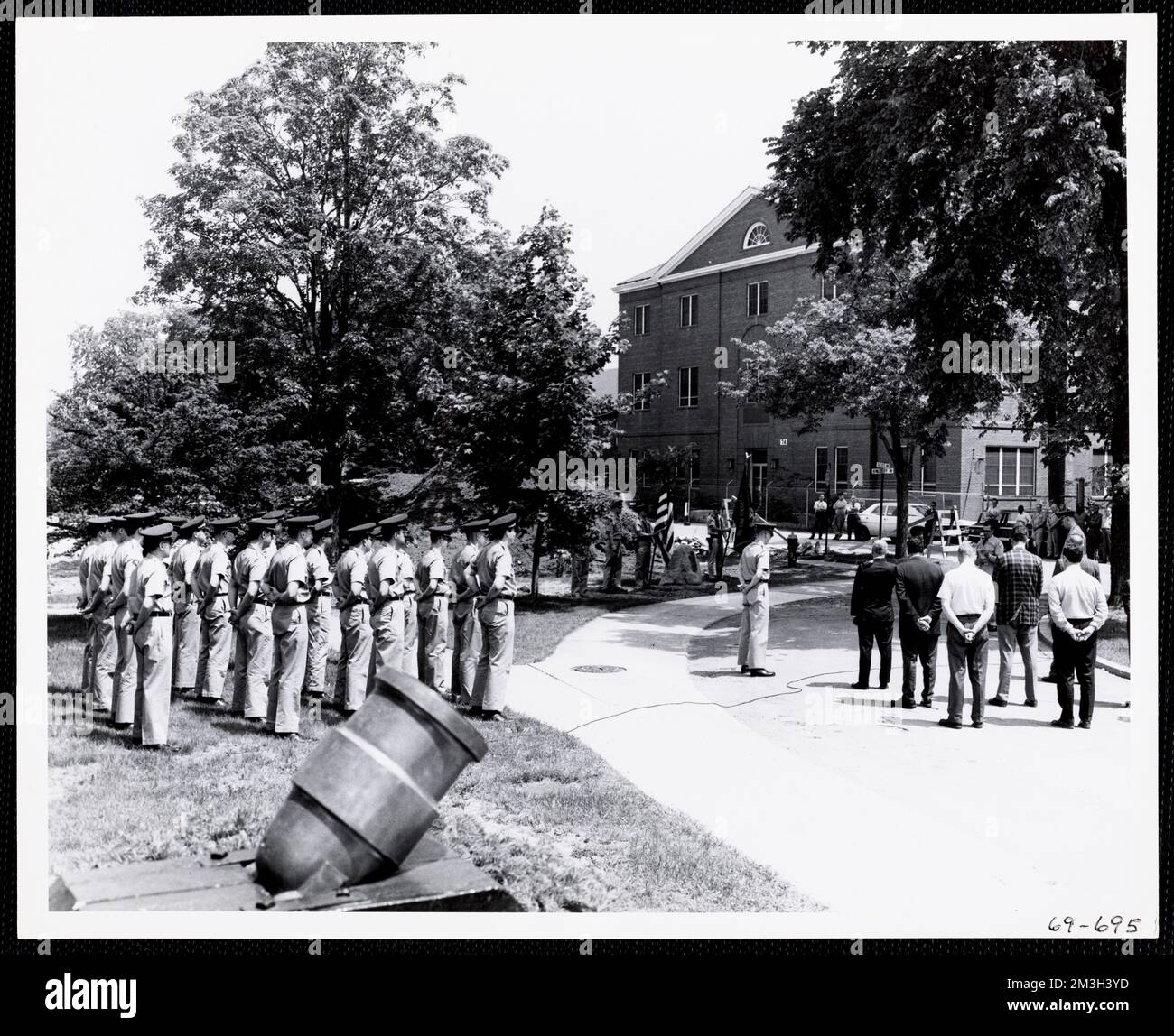 Military procession , Armories, Ordnance industry, Military parades ...