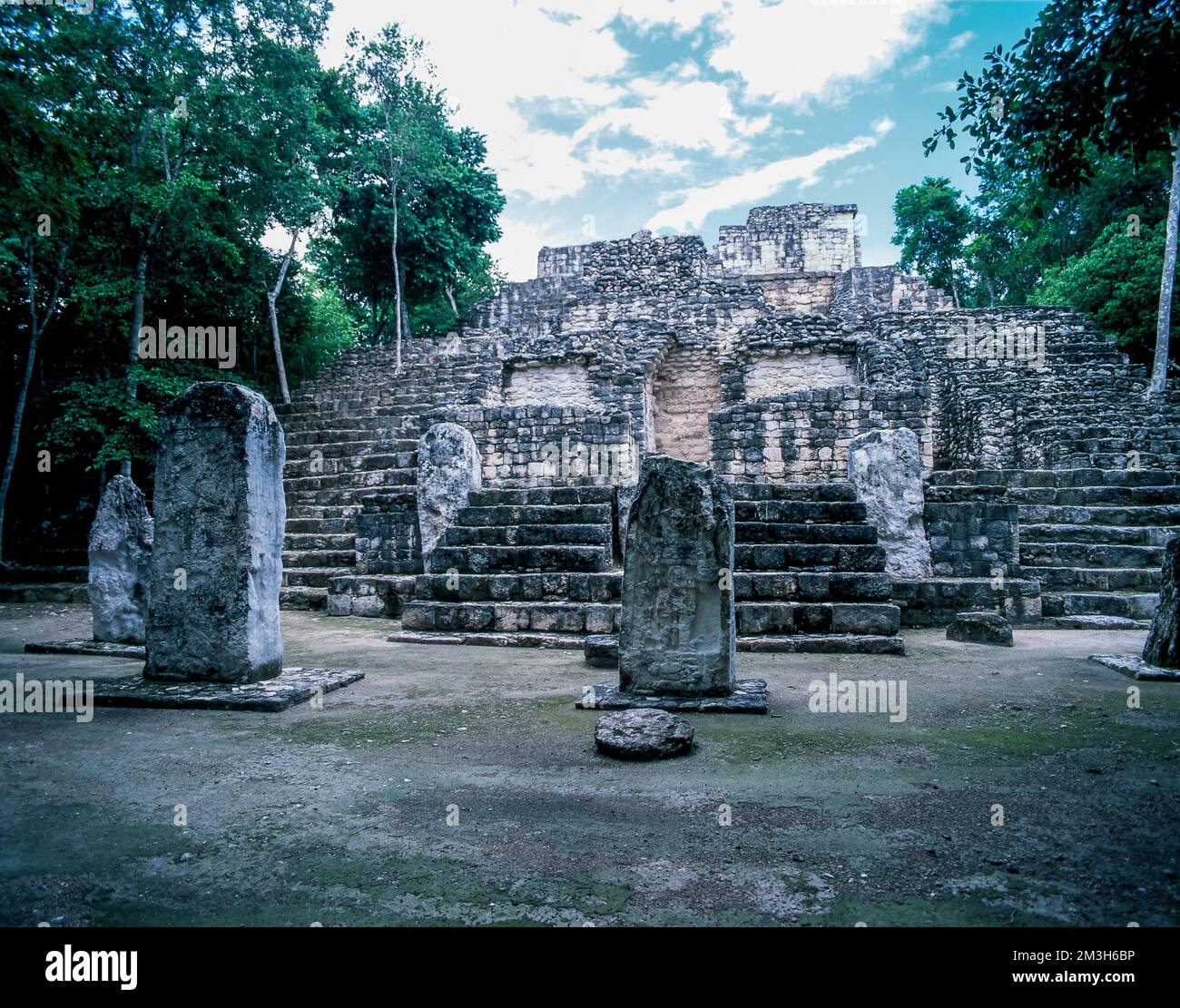 Calakmul archaeological site Stock Photo - Alamy