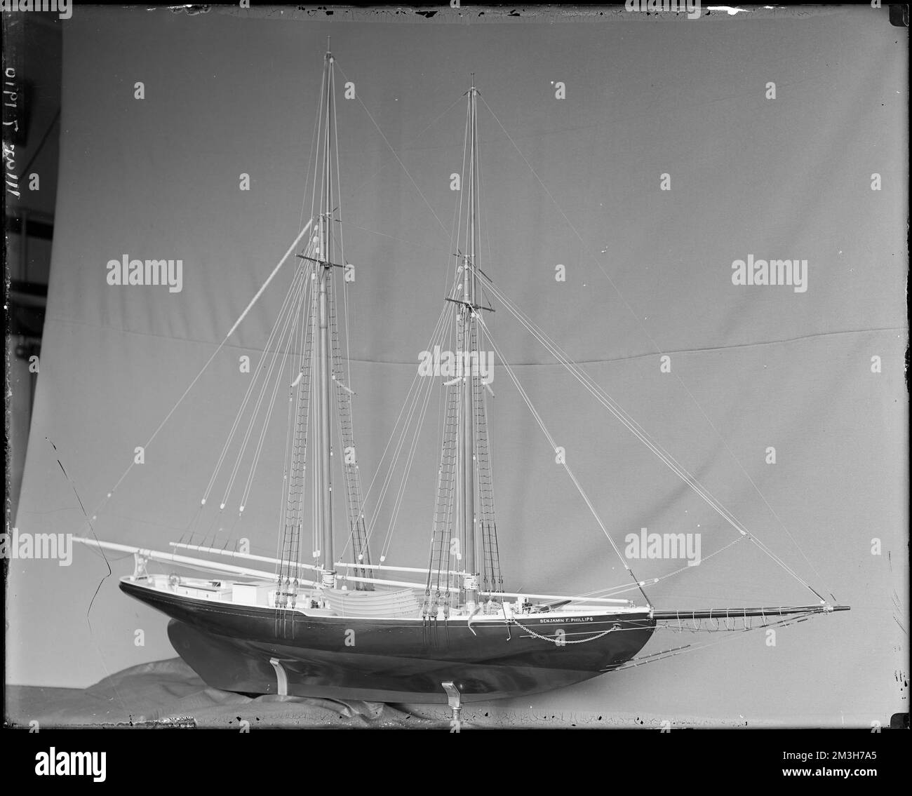 Model of 'Benjamin F. Phillips,' a fishing schooner built in Essex, MA ...