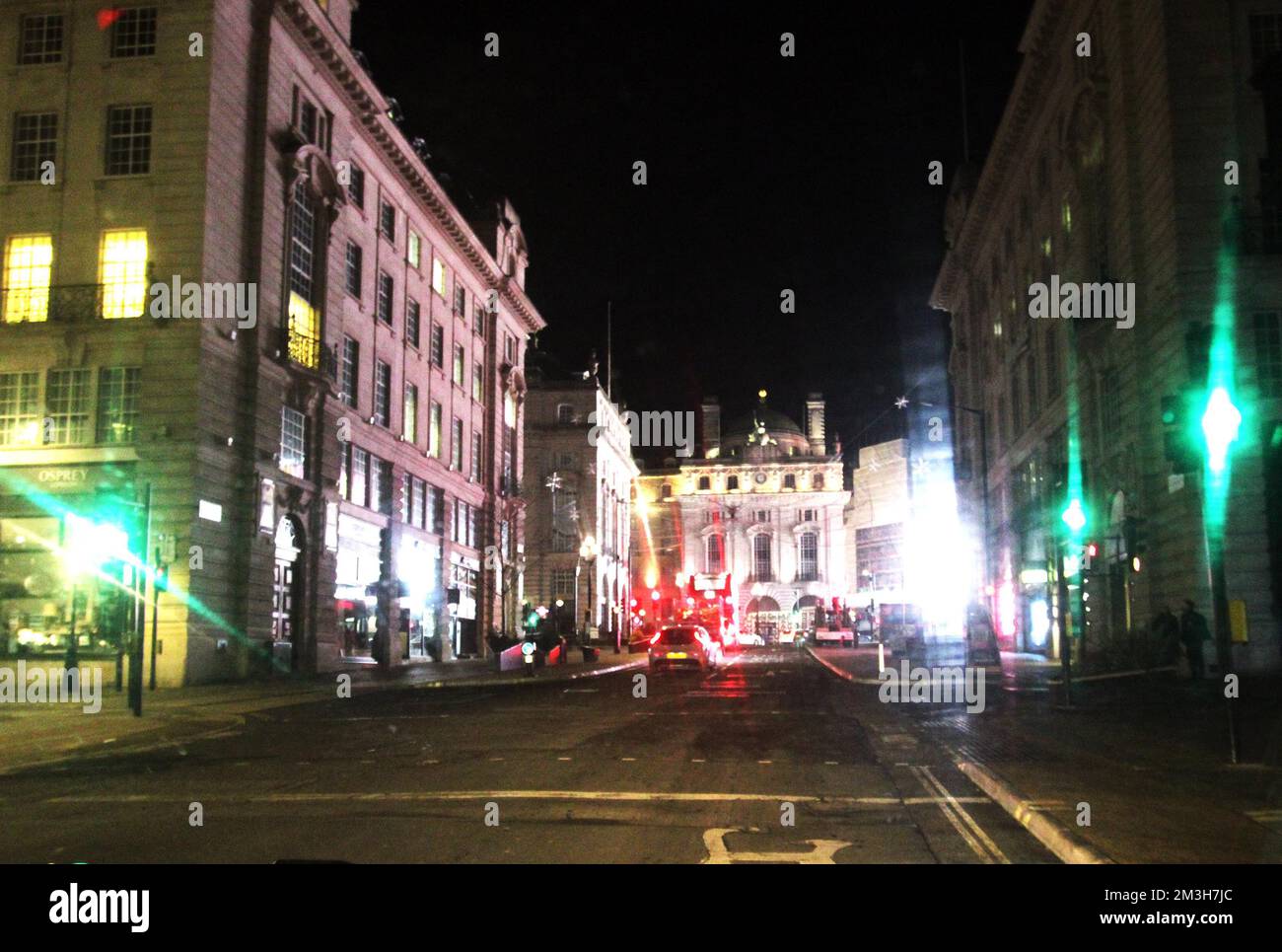 Car night london empty street hi-res stock photography and images - Alamy
