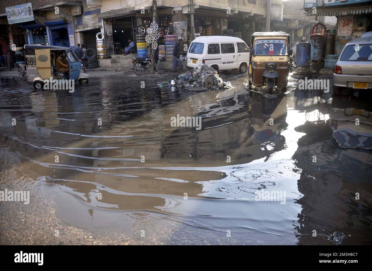 Hyderabad, Pakistan. 15th Dec, 2022. Inundated road by overflowing ...