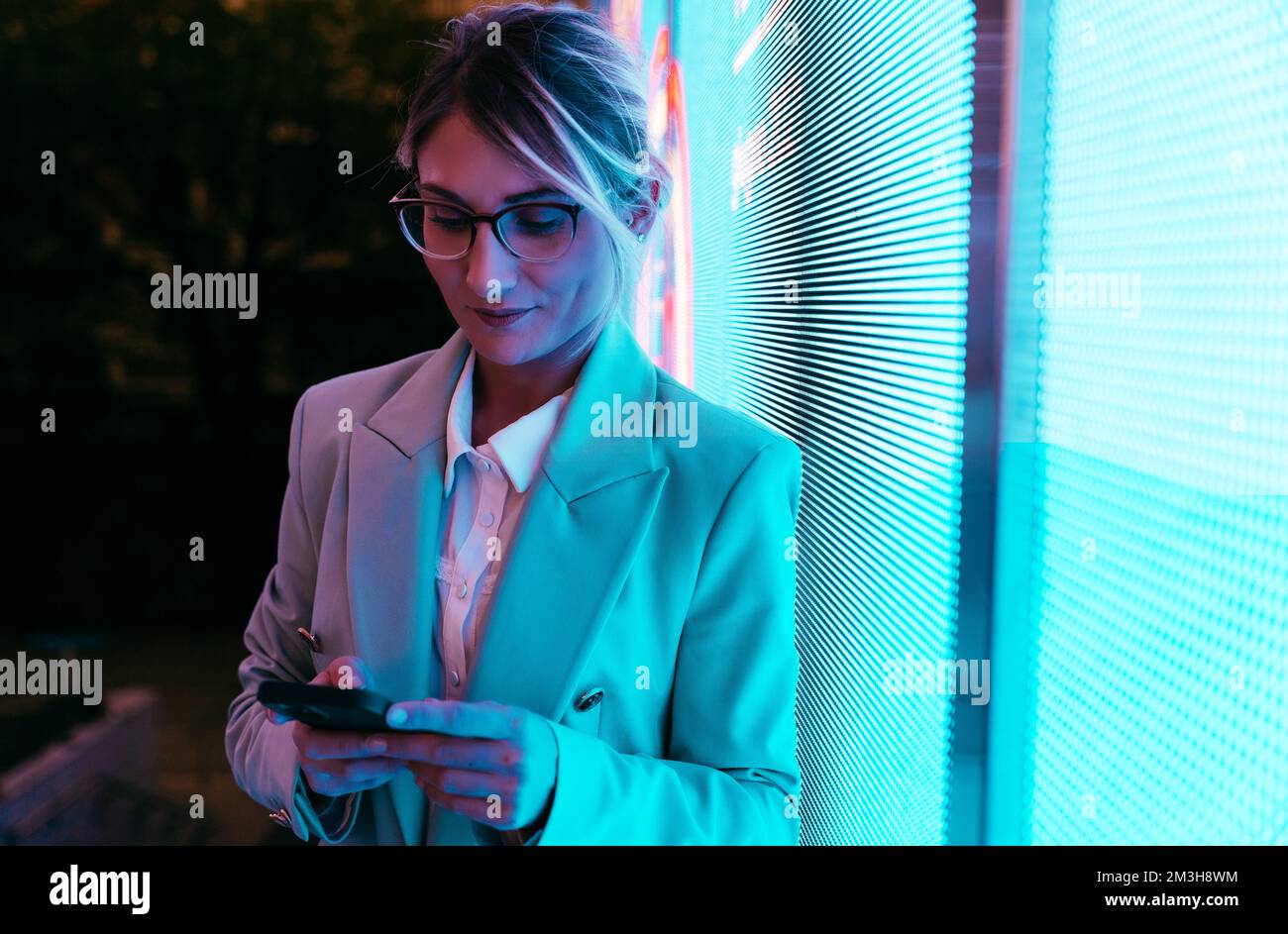 beautiful business woman working outdoor in a modern city Stock Photo ...