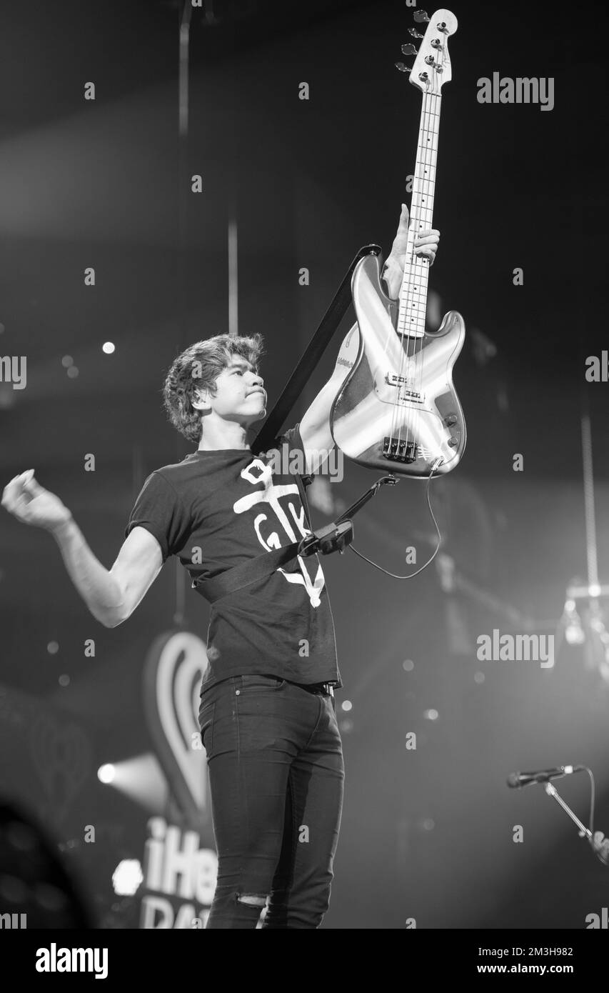 Calum Hood Bass Guitar Black