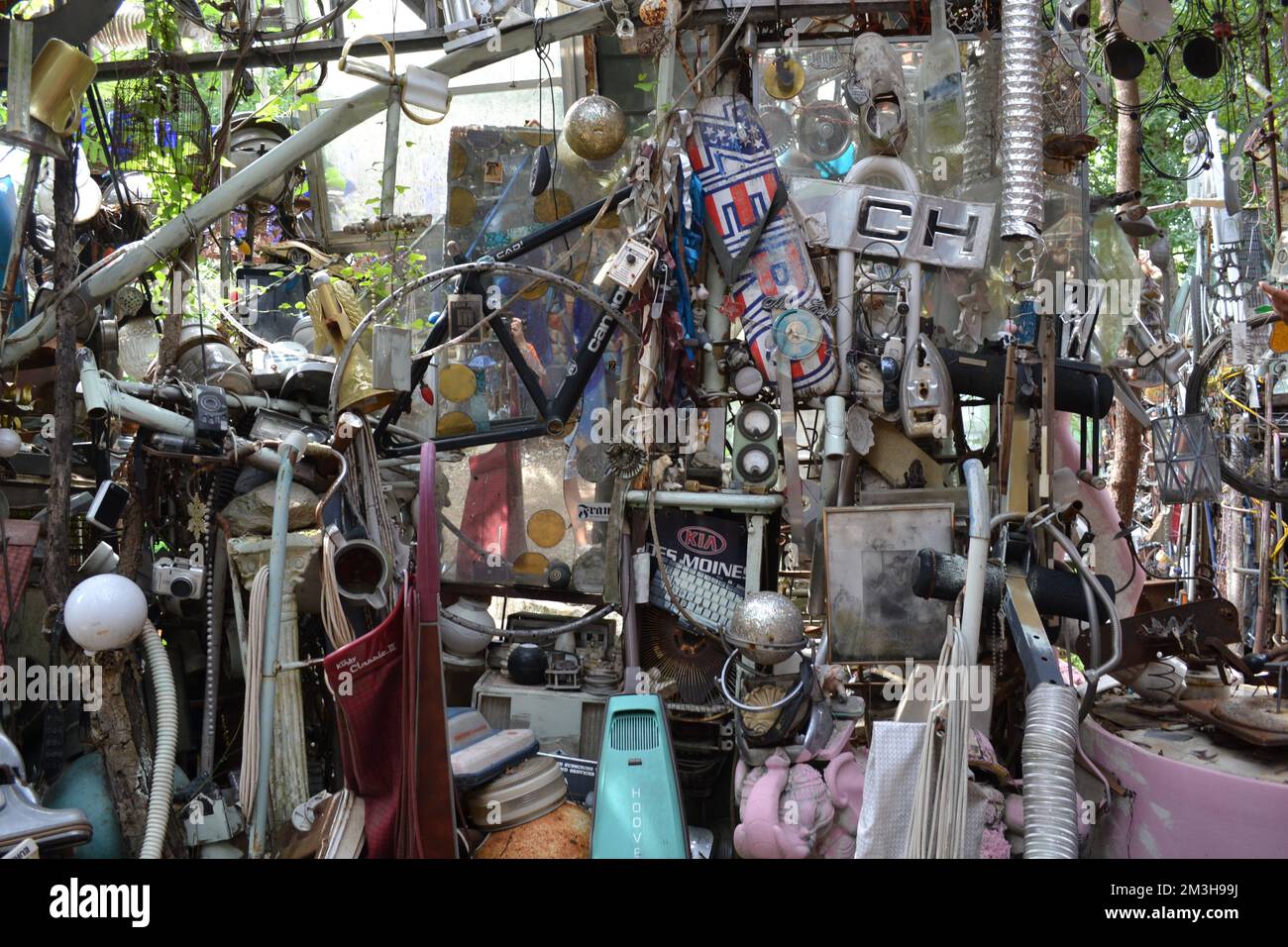 Austin texas cathedral of junk hi-res stock photography and images - Alamy