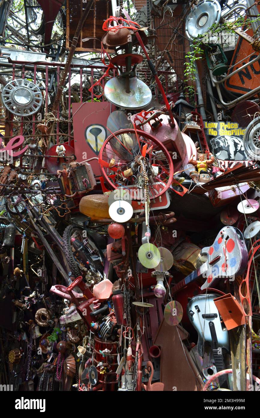 Austin texas cathedral of junk hi-res stock photography and images - Alamy