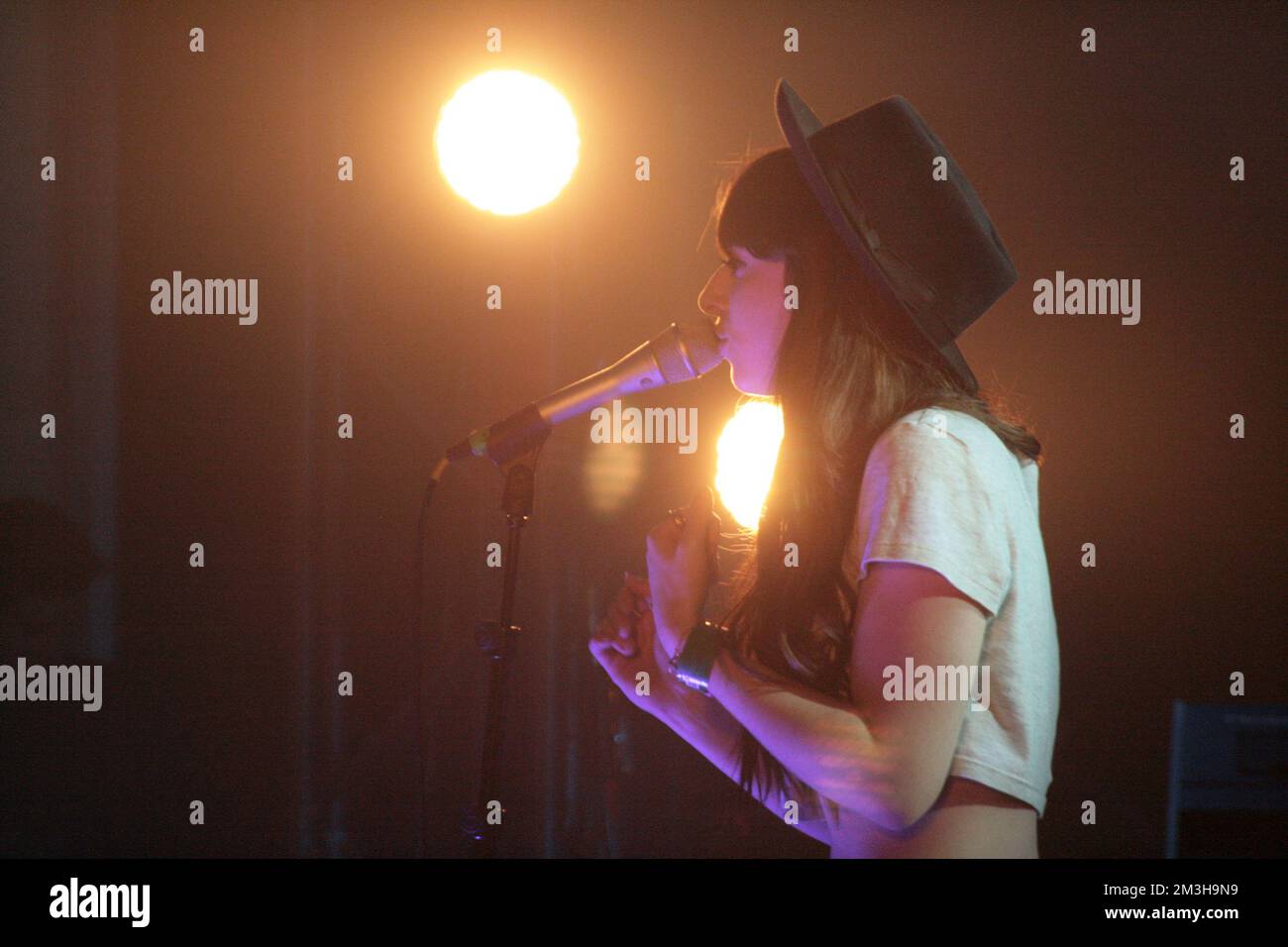 SXSW - Foxes - Louisa Rose Allen in concert Stock Photo - Alamy
