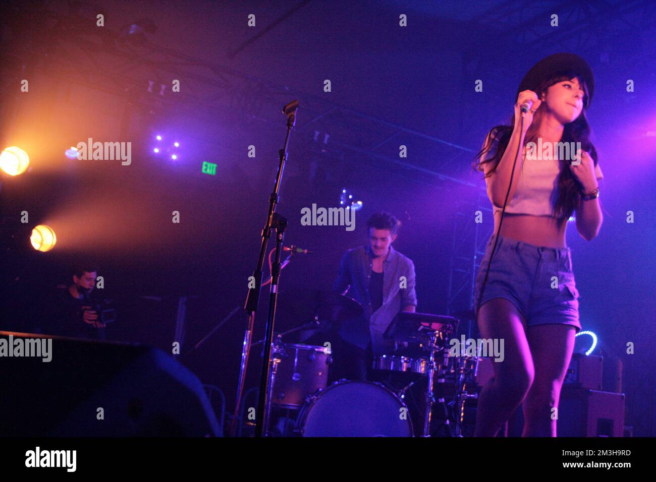SXSW - Foxes - Louisa Rose Allen in concert Stock Photo - Alamy
