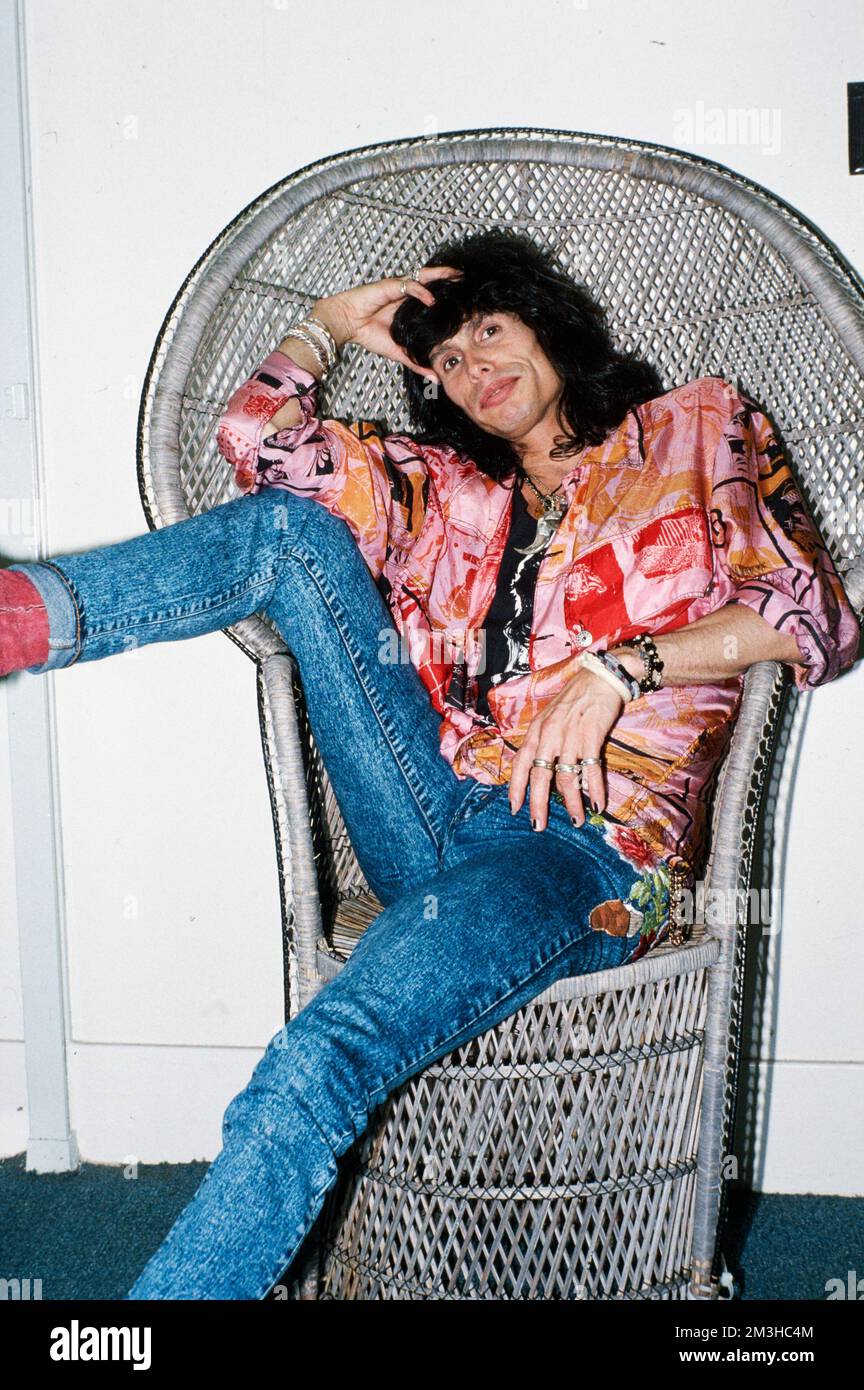 Steven Tyler photographers in San Francisco, California 1988 Credit ...