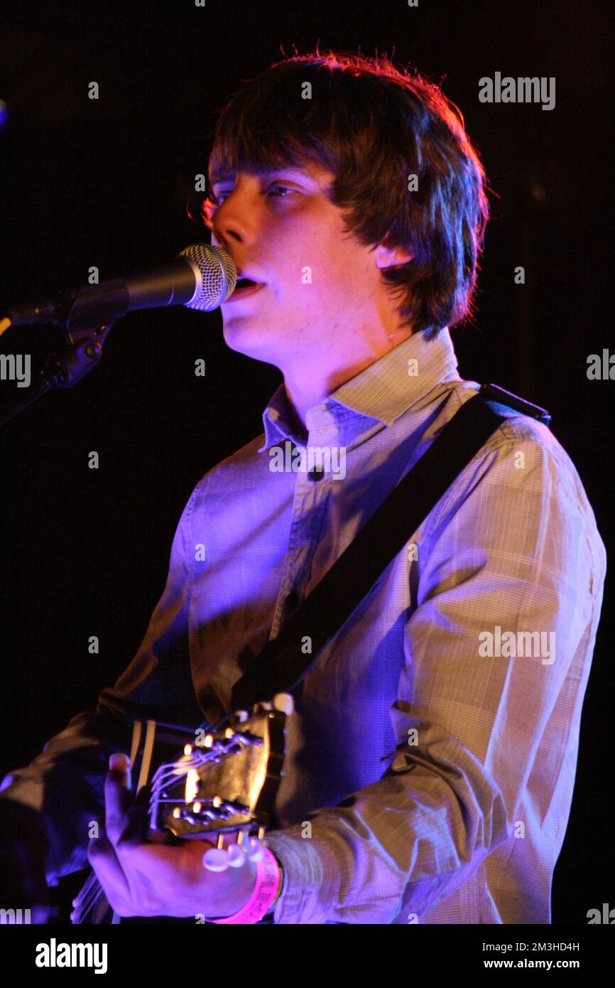 Jake bugg performer hi-res stock photography and images - Alamy