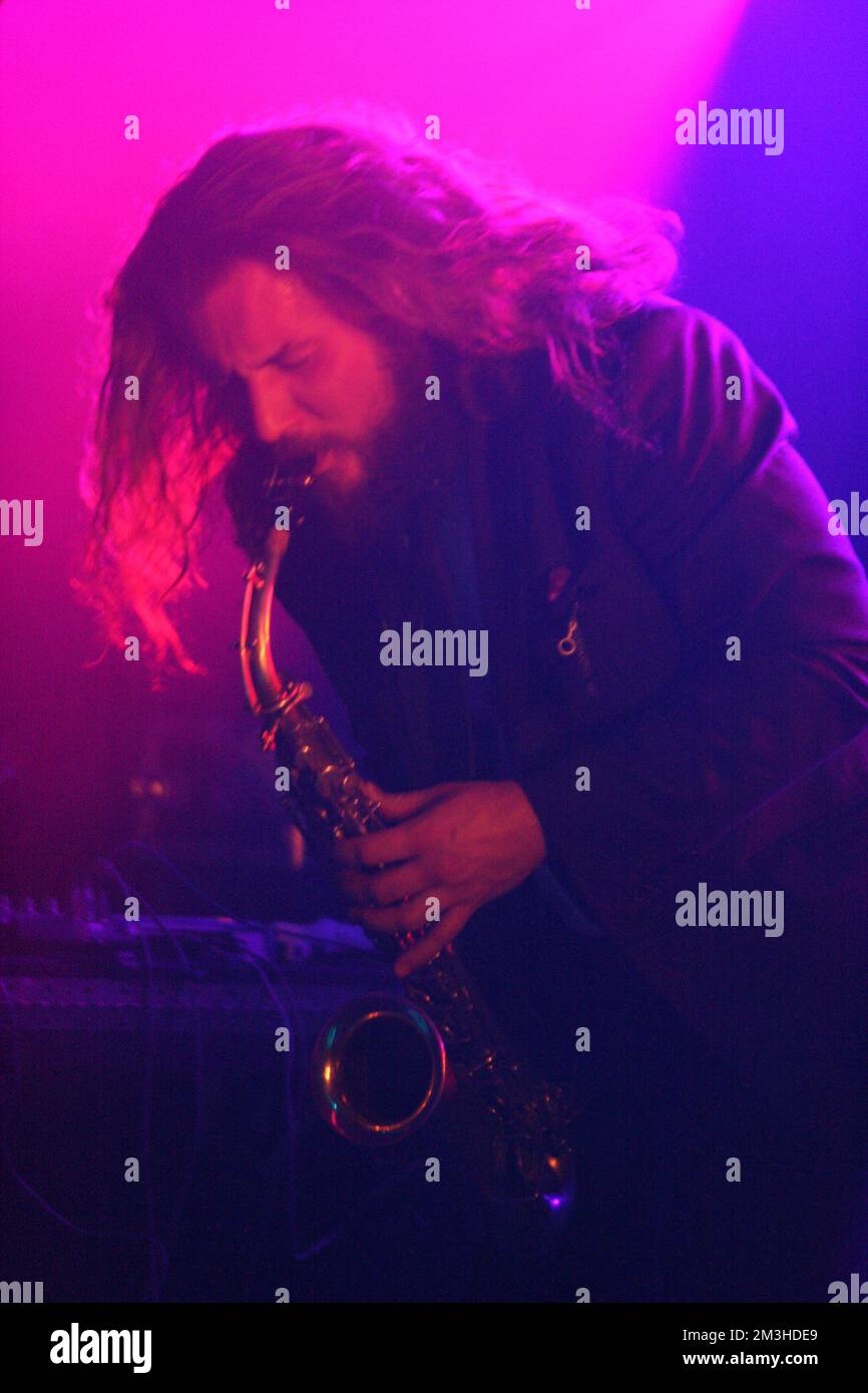 James in concert hi-res stock photography and images - Alamy