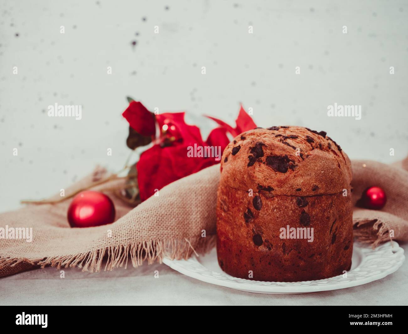 Chocolate chip pannetone hi-res stock photography and images - Alamy