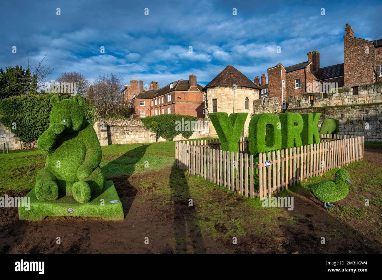 Artists Garden within the original St Marys Abbey walls behind York Art ...